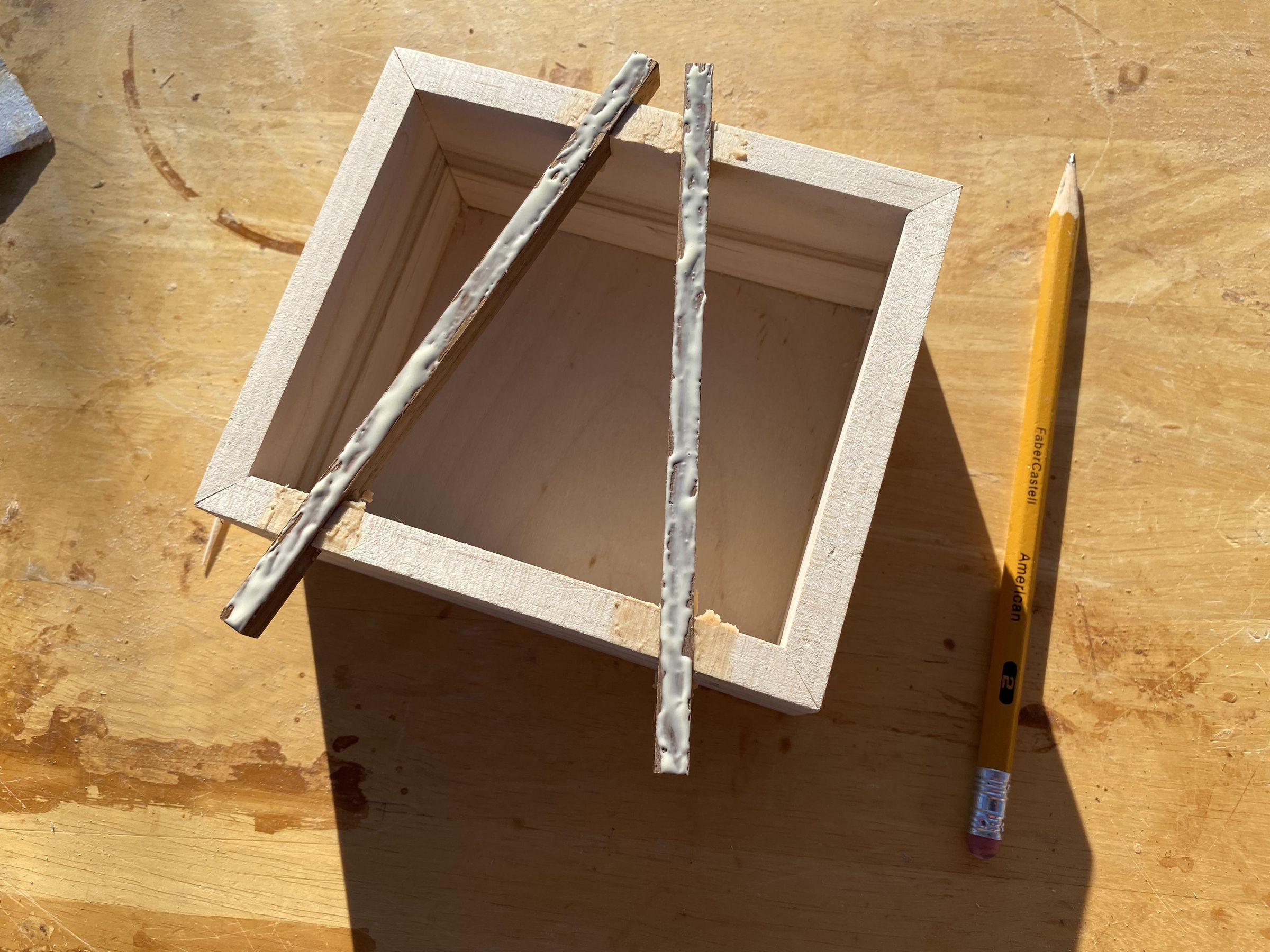 A Novel Way to Set a Box Lid : 7 Steps (with Pictures) - Instructables