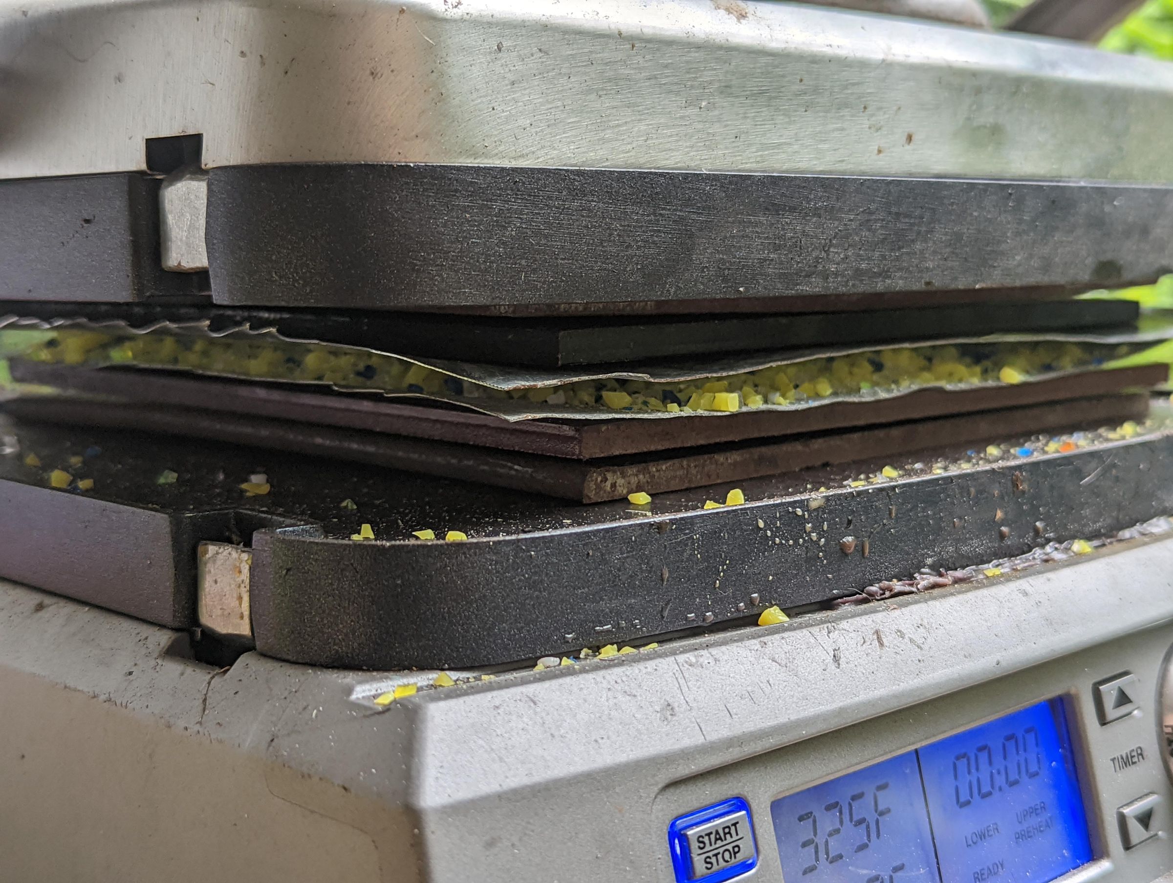 Upcycle Acrylic Scraps Into New Sheets and Jewelry | Hackaday.io