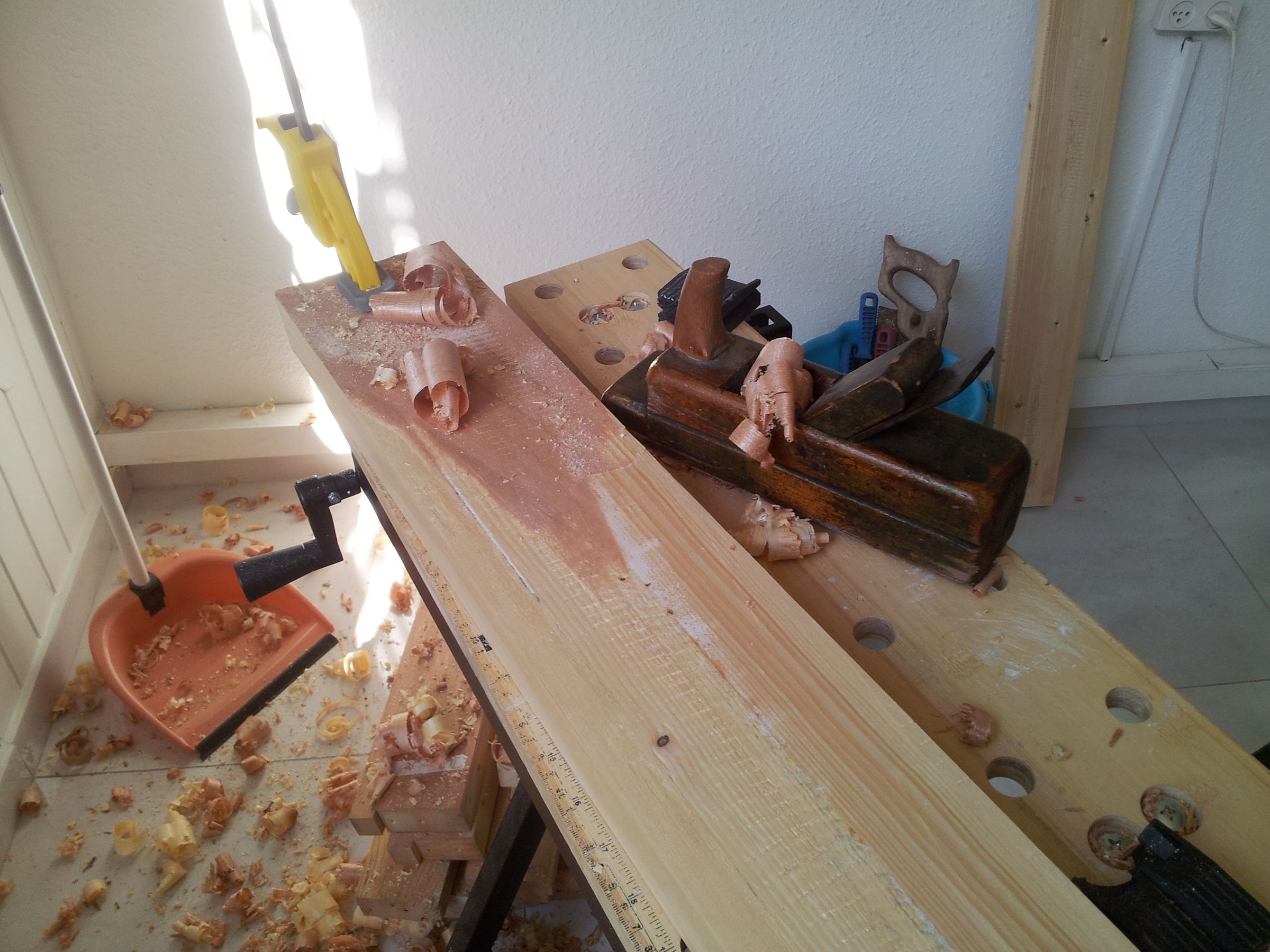 DIY Portable Workbench (knock-down Design) With a Leg Vise and Storage ...