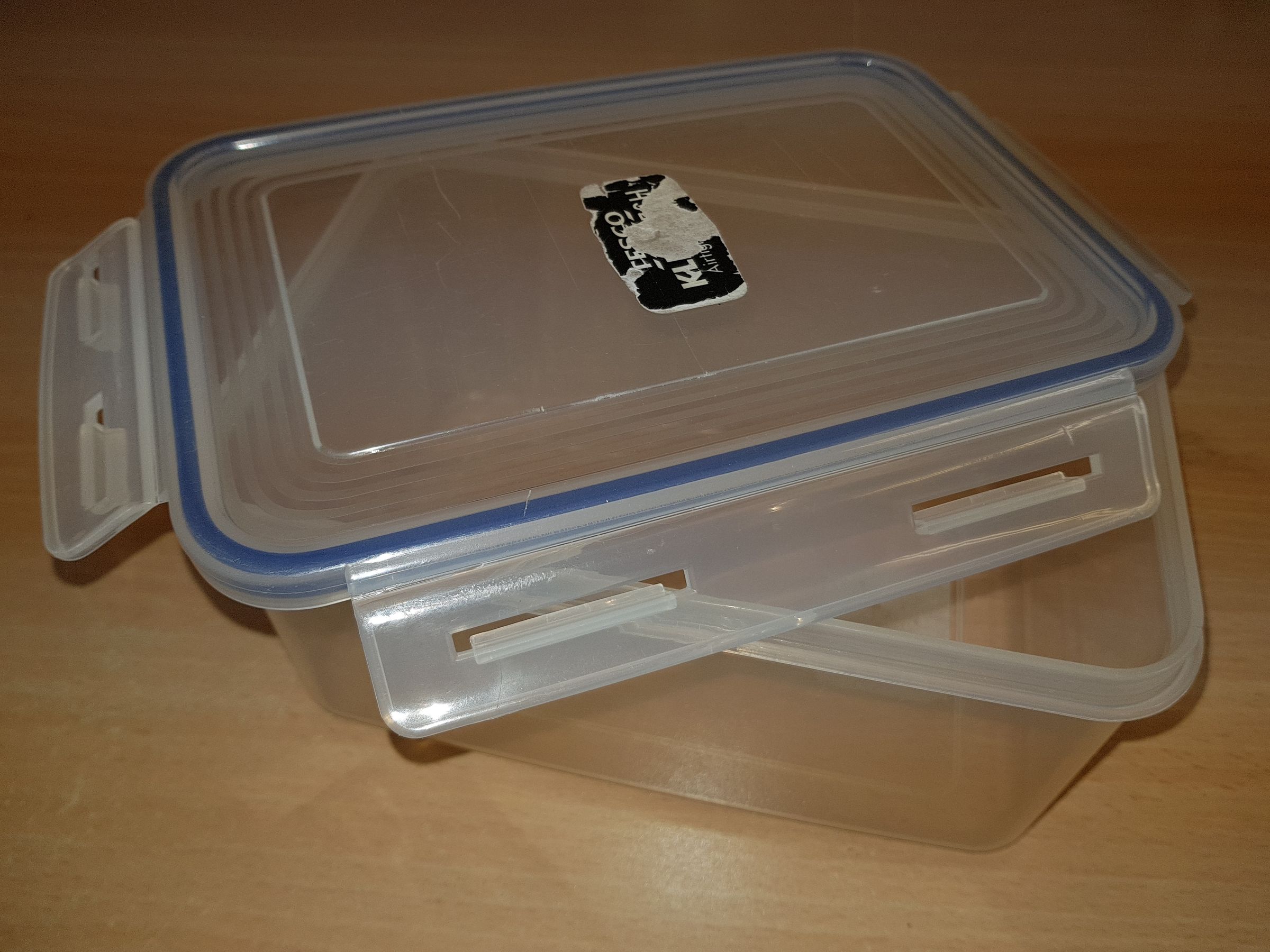 Simple Raspberry Pi Camera Trap Made From a Food Container : 6 Steps (with Pictures) - Instructables