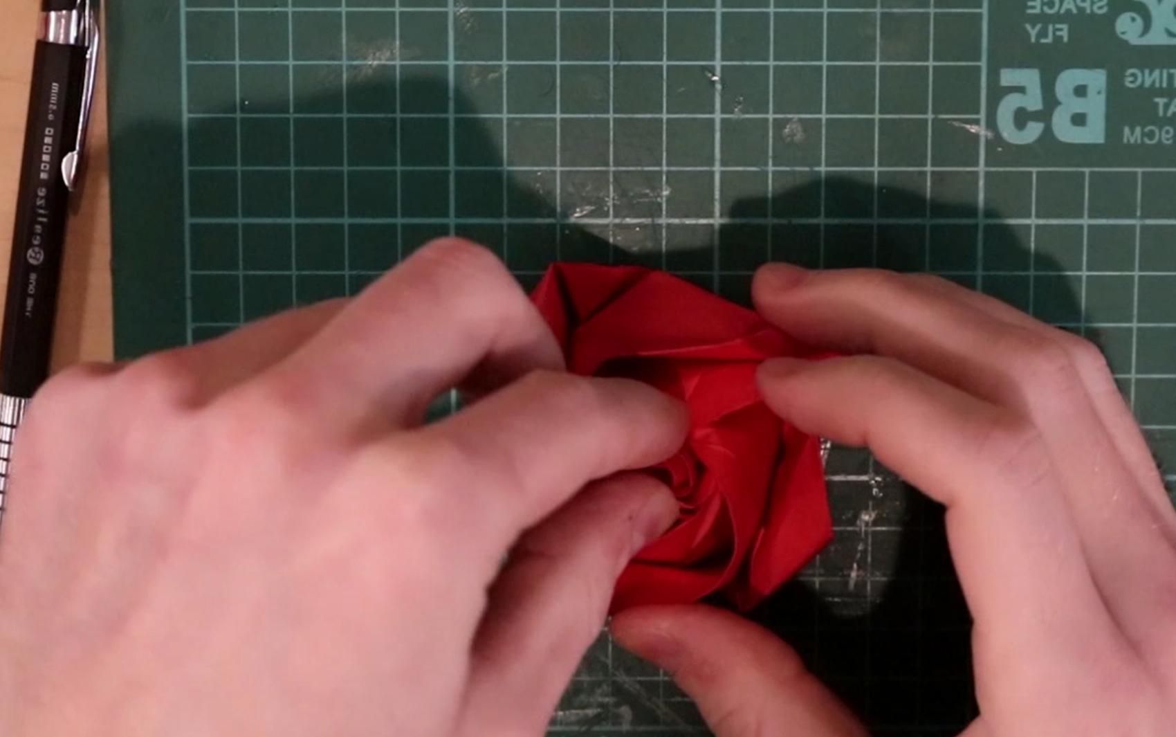 How to Make an Origami Rose : 14 Steps (with Pictures) - Instructables