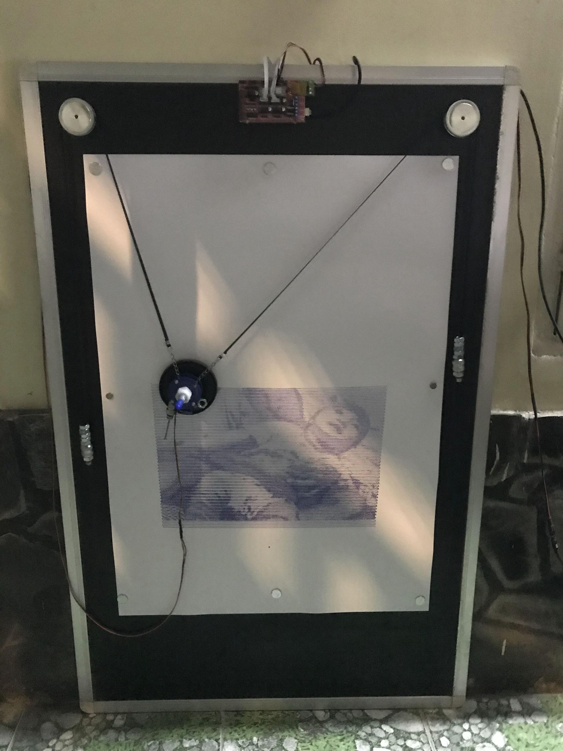 BLACKBOARD V-PLOTTER : 10 Steps (with Pictures) - Instructables