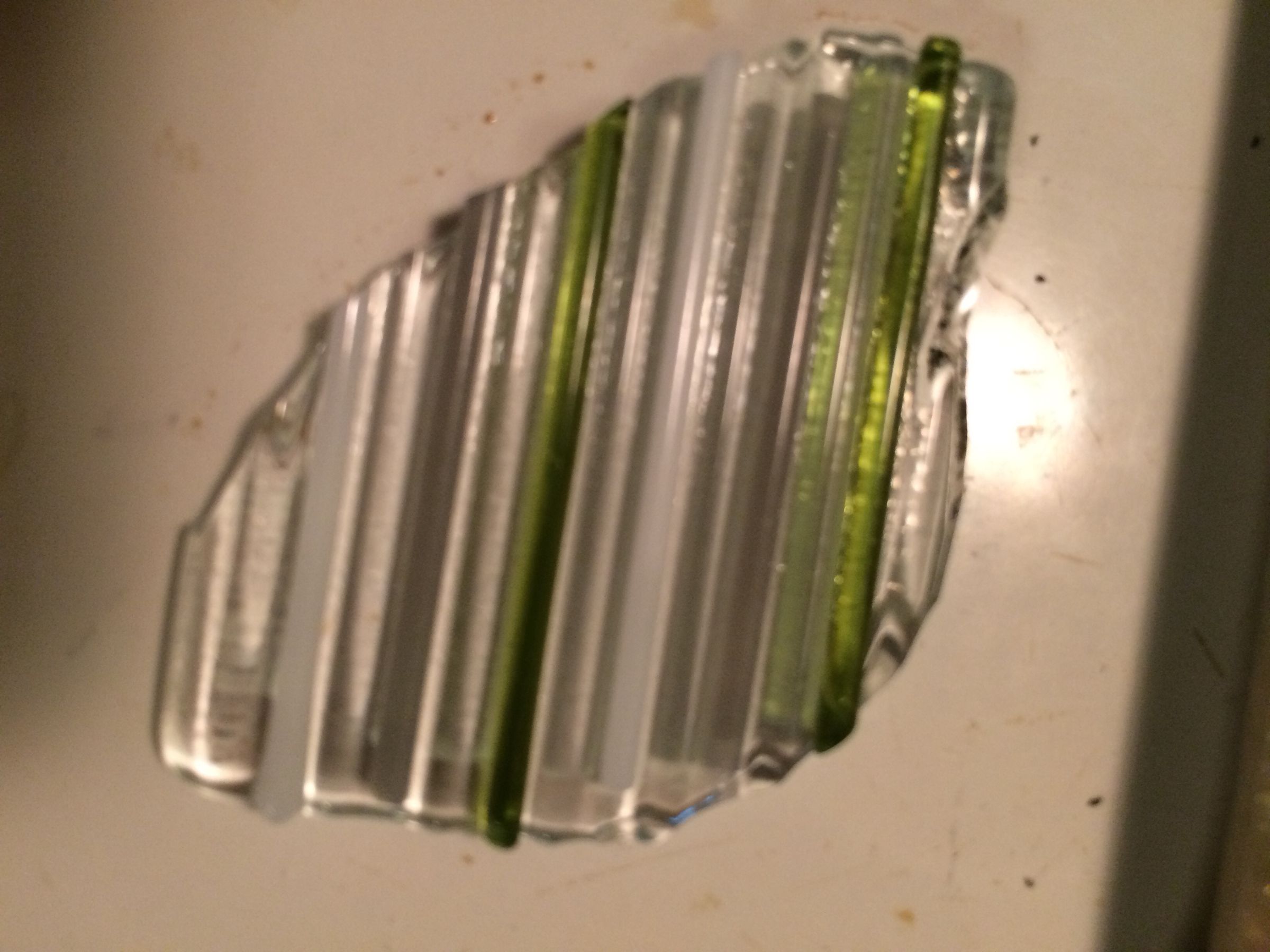 Adding Different Types of Stringers to Fused Glass : 6 Steps (with ...