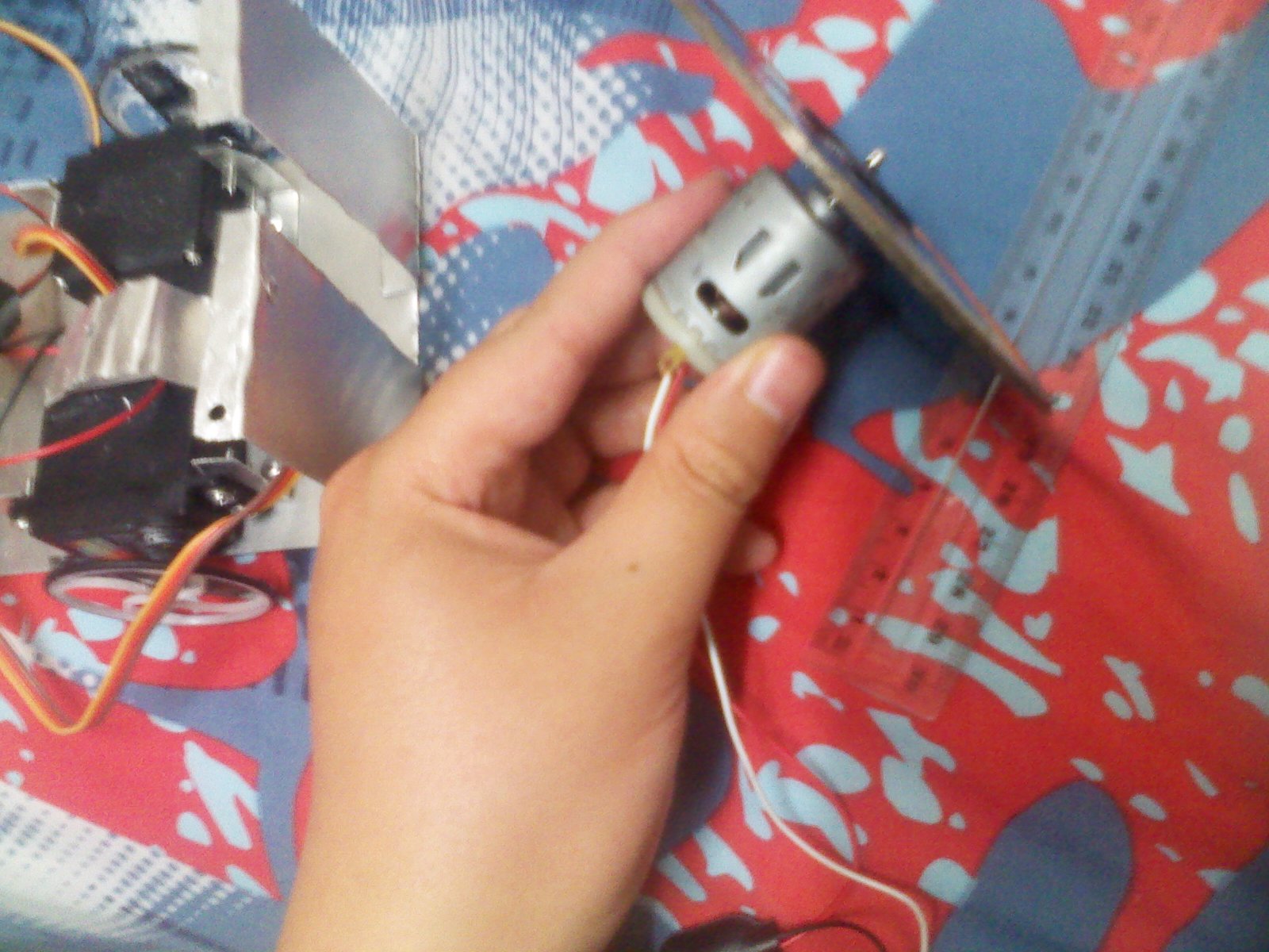 How to Make a Mini Battlebot : 11 Steps - Instructables