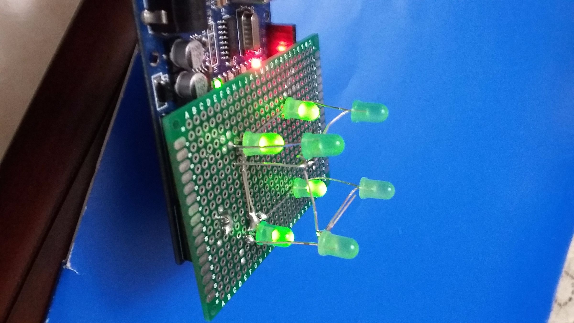 A Simple LED Cube 2X2X2 : 4 Steps (with Pictures) - Instructables