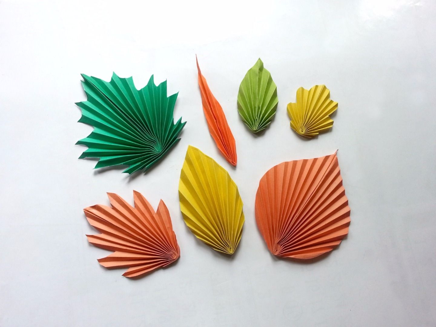 DIY Paper Leaves (Pattern Trick!) : 9 Steps (with Pictures) - Instructables