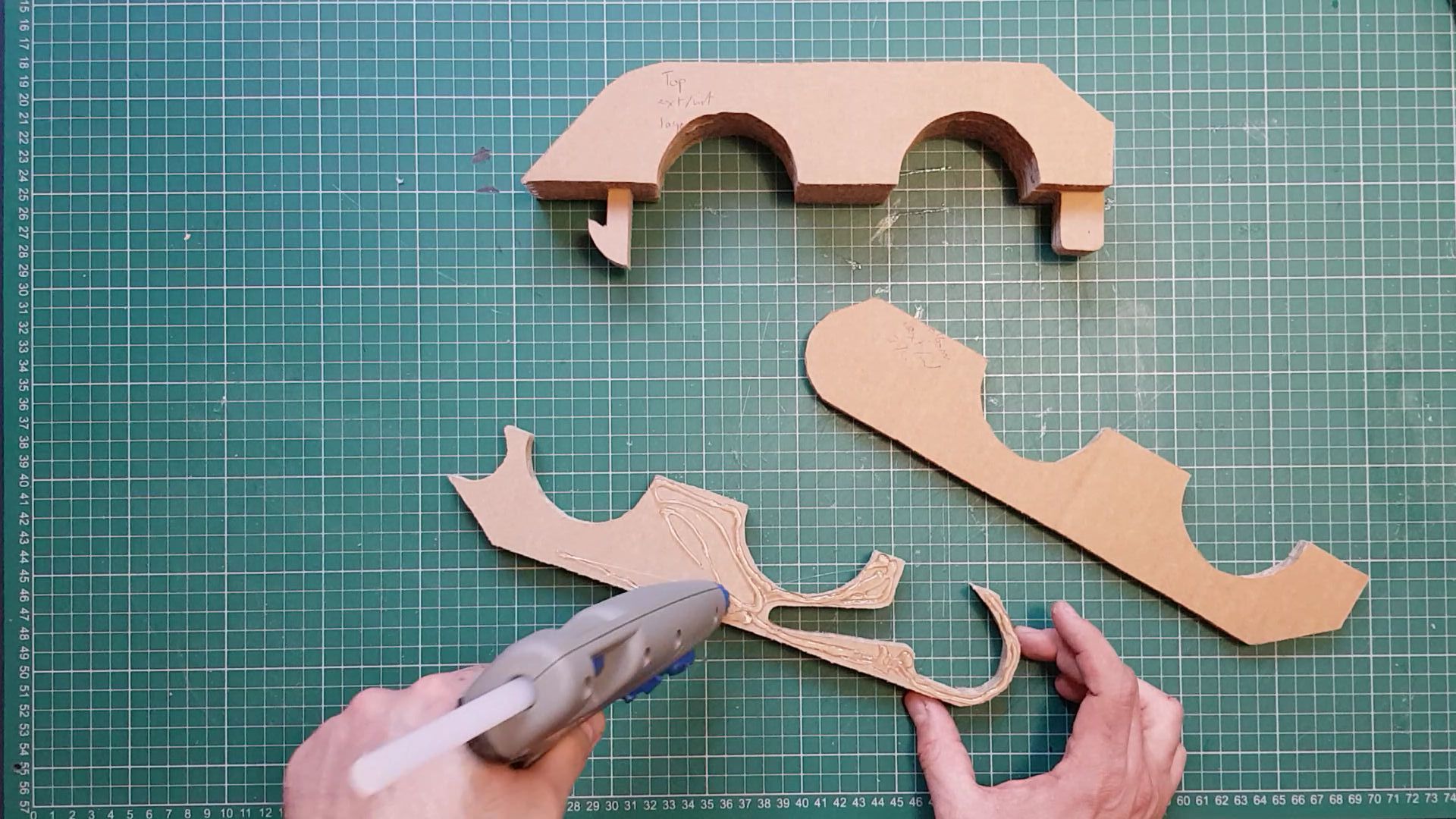 DIY Working Cardboard Handcuffs : 6 Steps (with Pictures) - Instructables