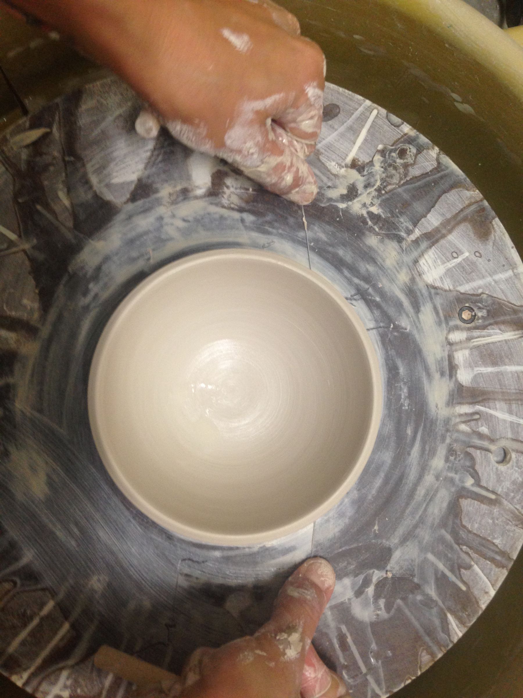 Throwing a Pot 101 : 14 Steps (with Pictures) - Instructables