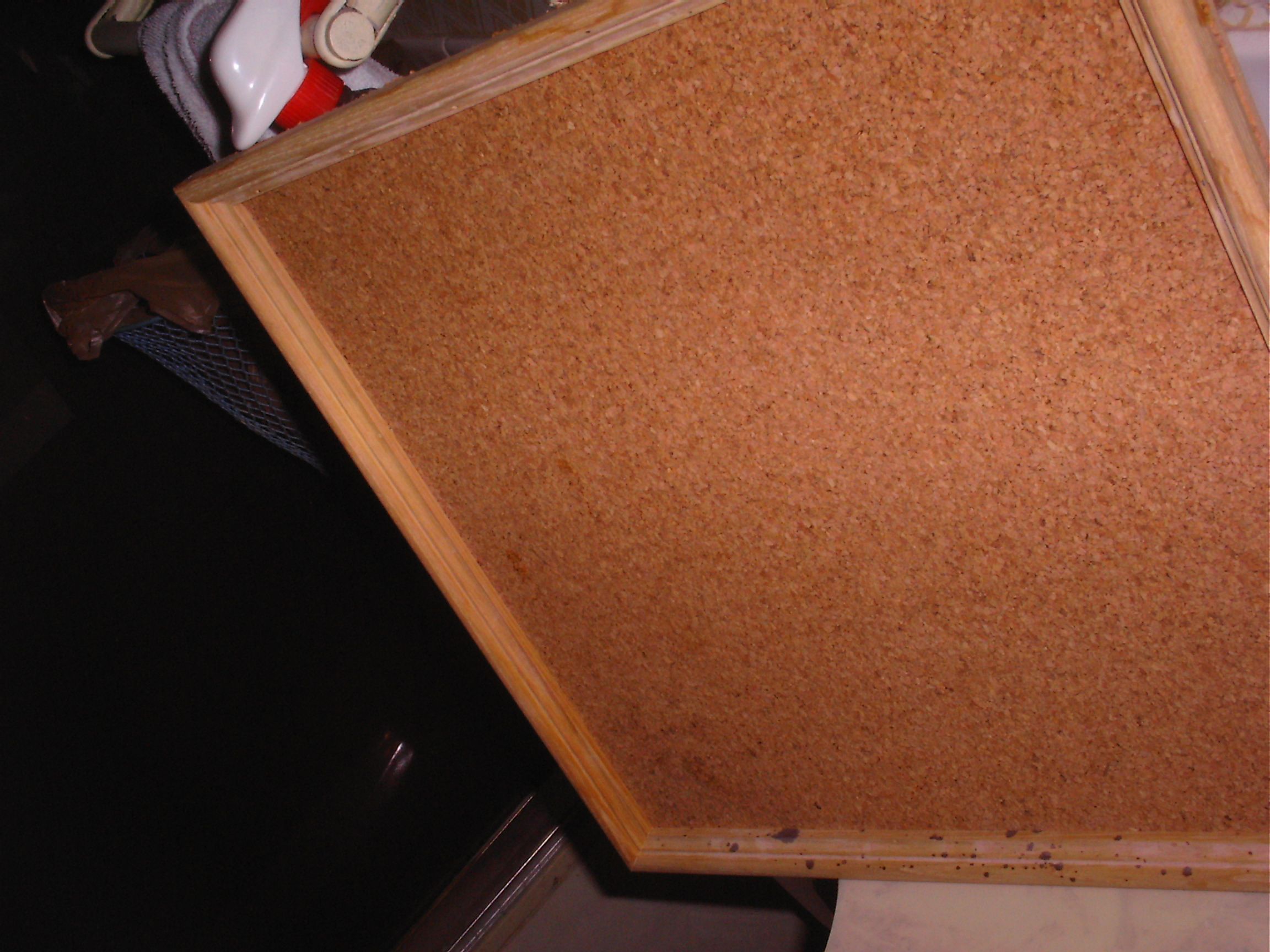 CorkBoard / Bulliten Board (How to Make) : 8 Steps - Instructables