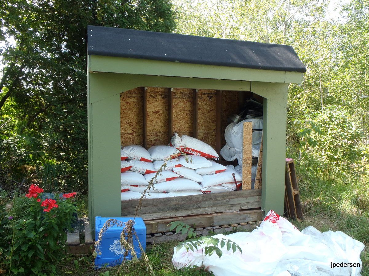 Wood Pellet Storage Shed : 3 Steps - Instructables