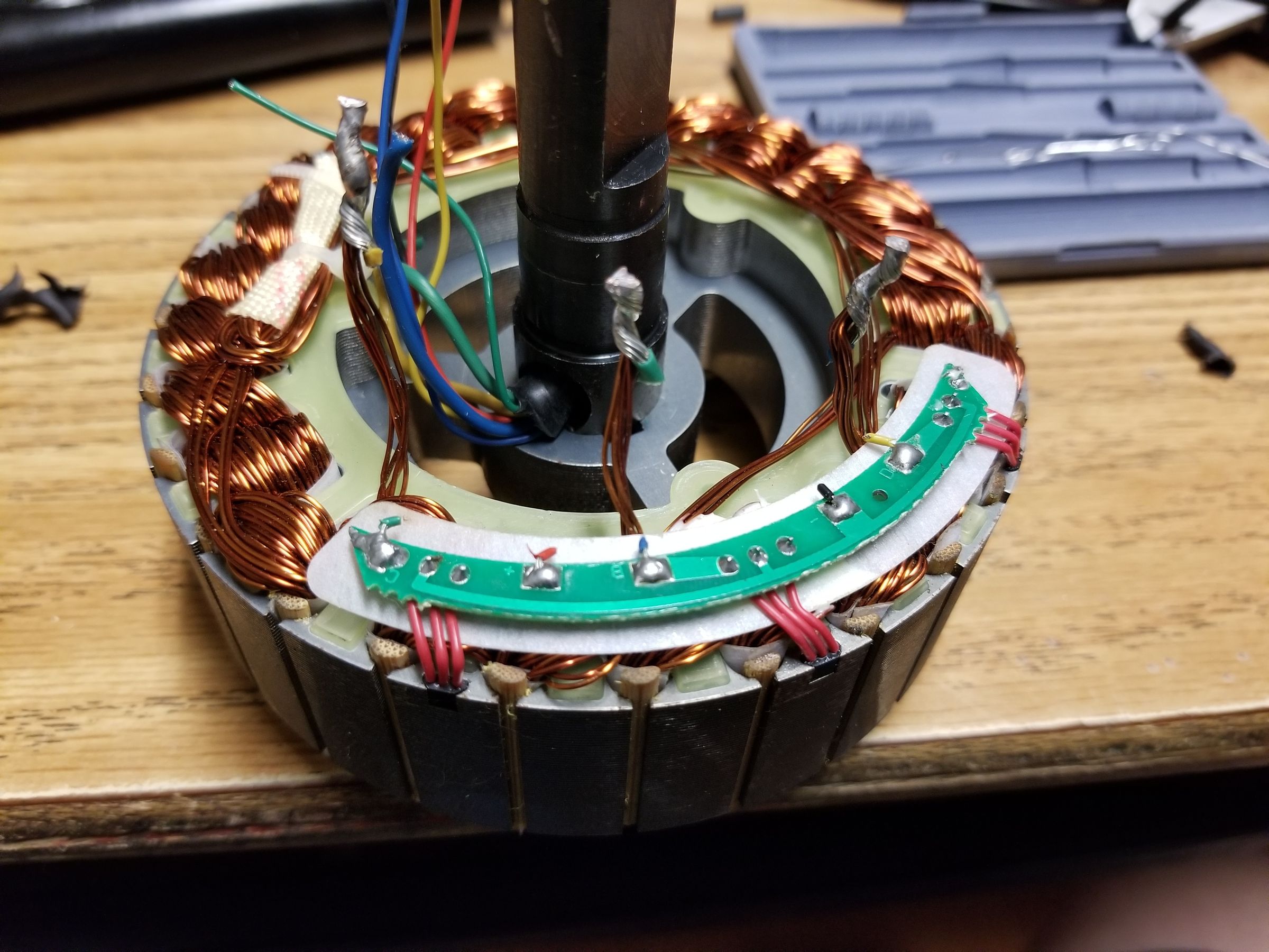 Mounting Hoverboard Wheels Securely and Easily Onto Stateboard ...