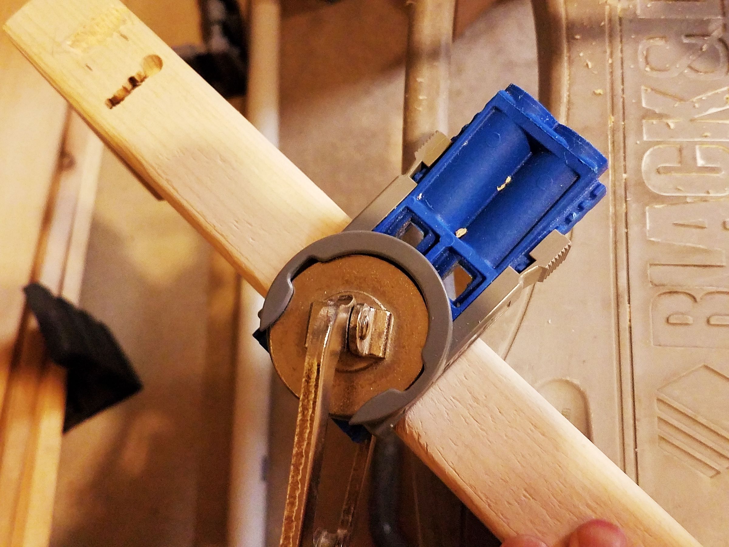Small Floating Shelf With Hidden Storage : 12 Steps (with Pictures ...