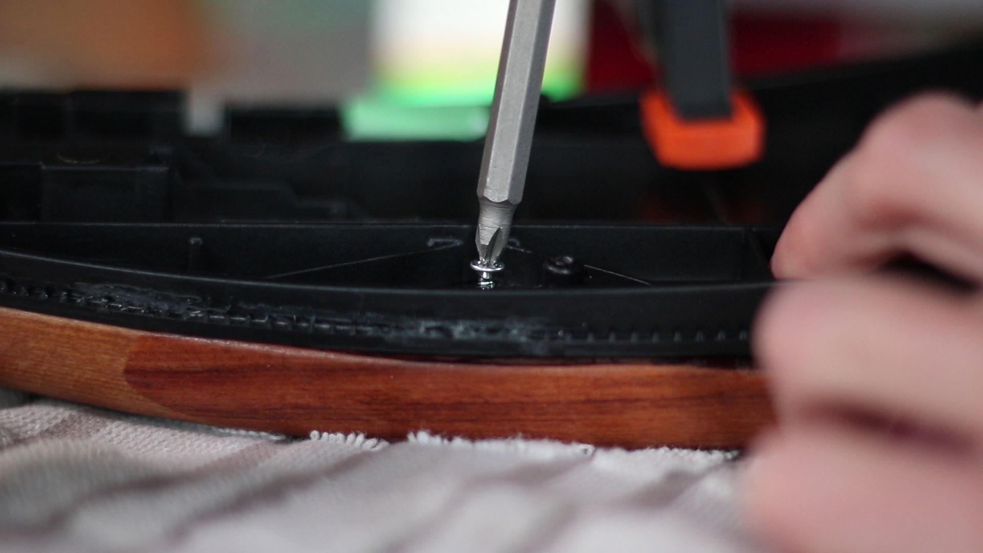 Replace Worn Arm Rests on a Secondhand Chair // Furniture Upcycle : 12 ...