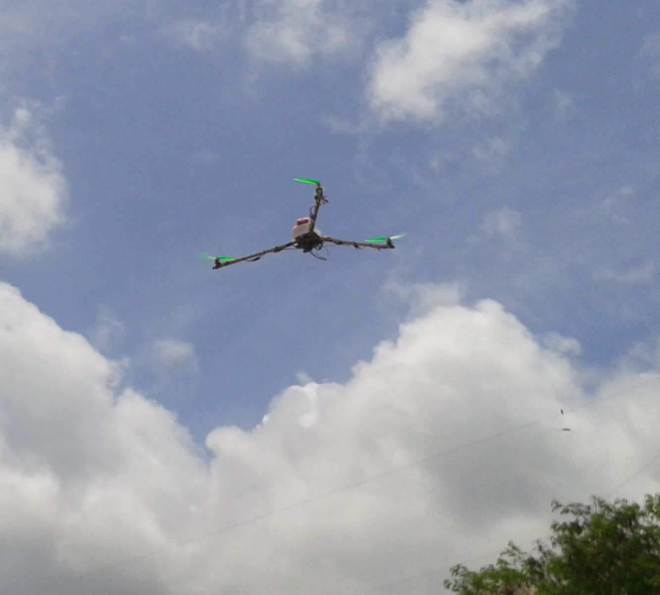MAKE YOUR OWN TRICOPTER! : 8 Steps - Instructables