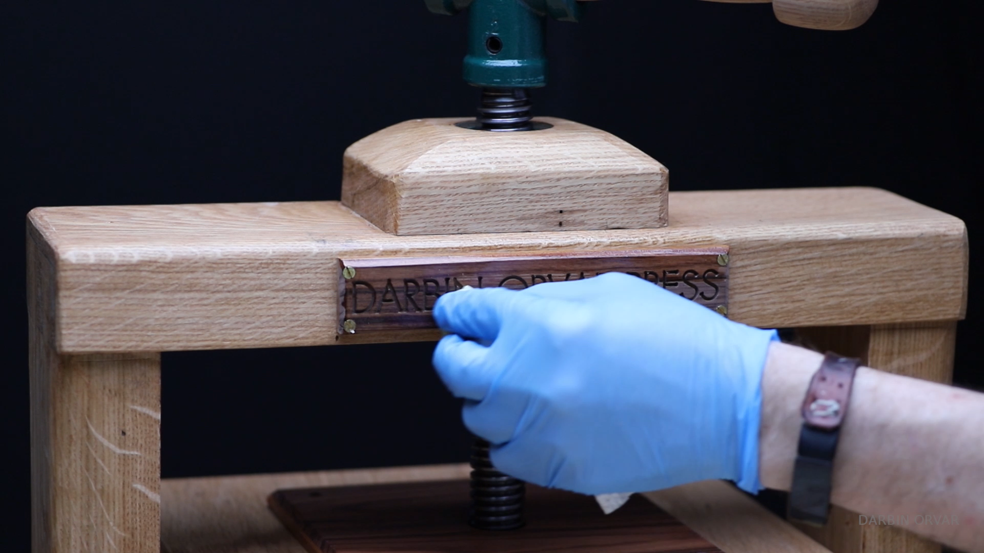 Classic Oak Book Press W/Dovetails : 16 Steps (with Pictures ...