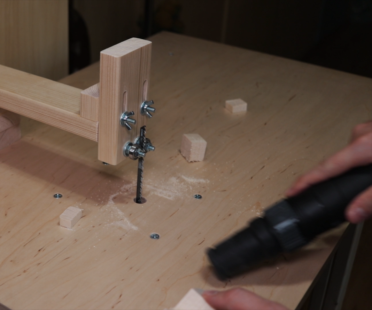 DIY Small/Portable/Convenient Workbench : 27 Steps (with Pictures ...