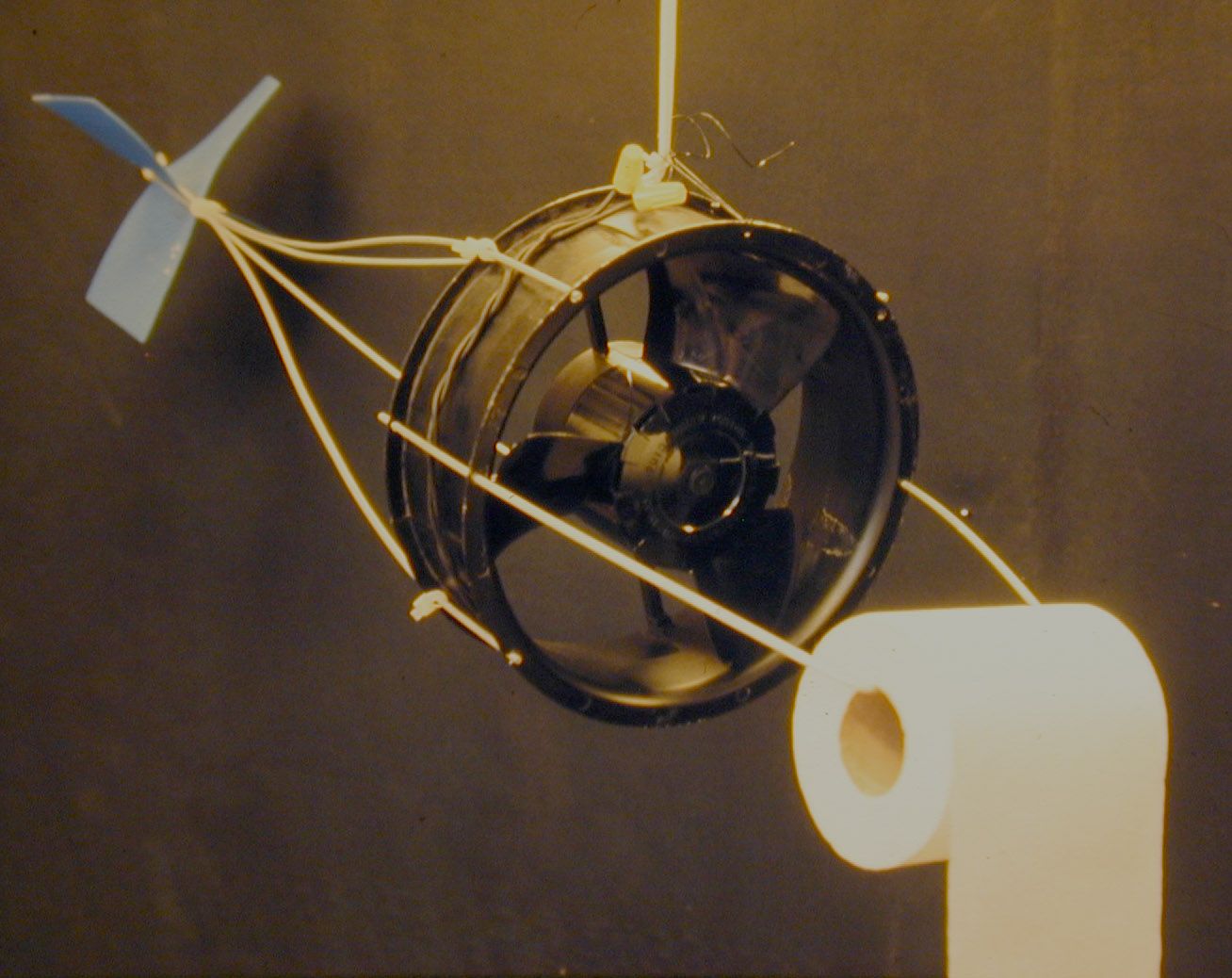 Flying Fan : 3 Steps - Instructables