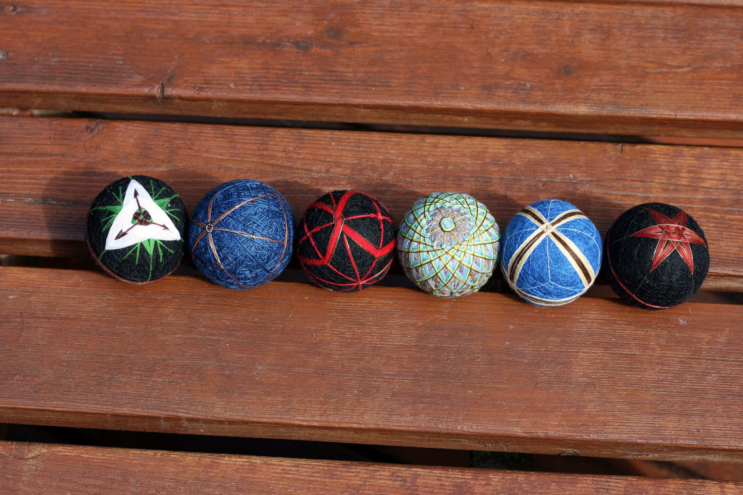 How to Make Temari : 9 Steps (with Pictures) - Instructables