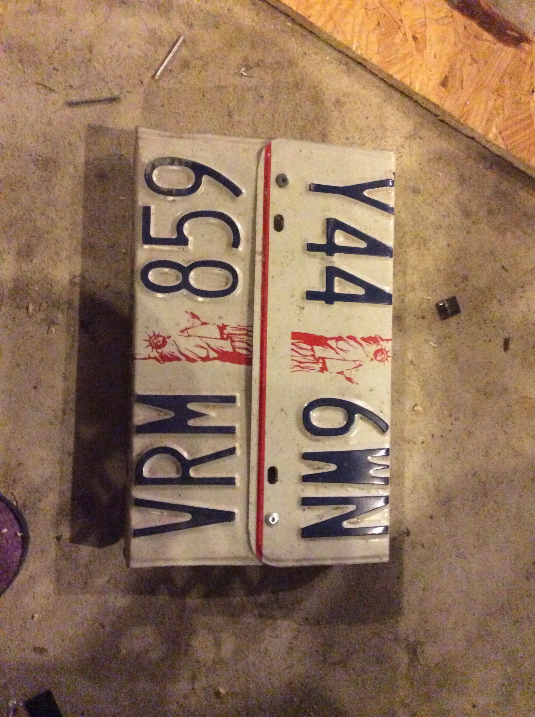 License Plate Bird Feeder : 4 Steps - Instructables