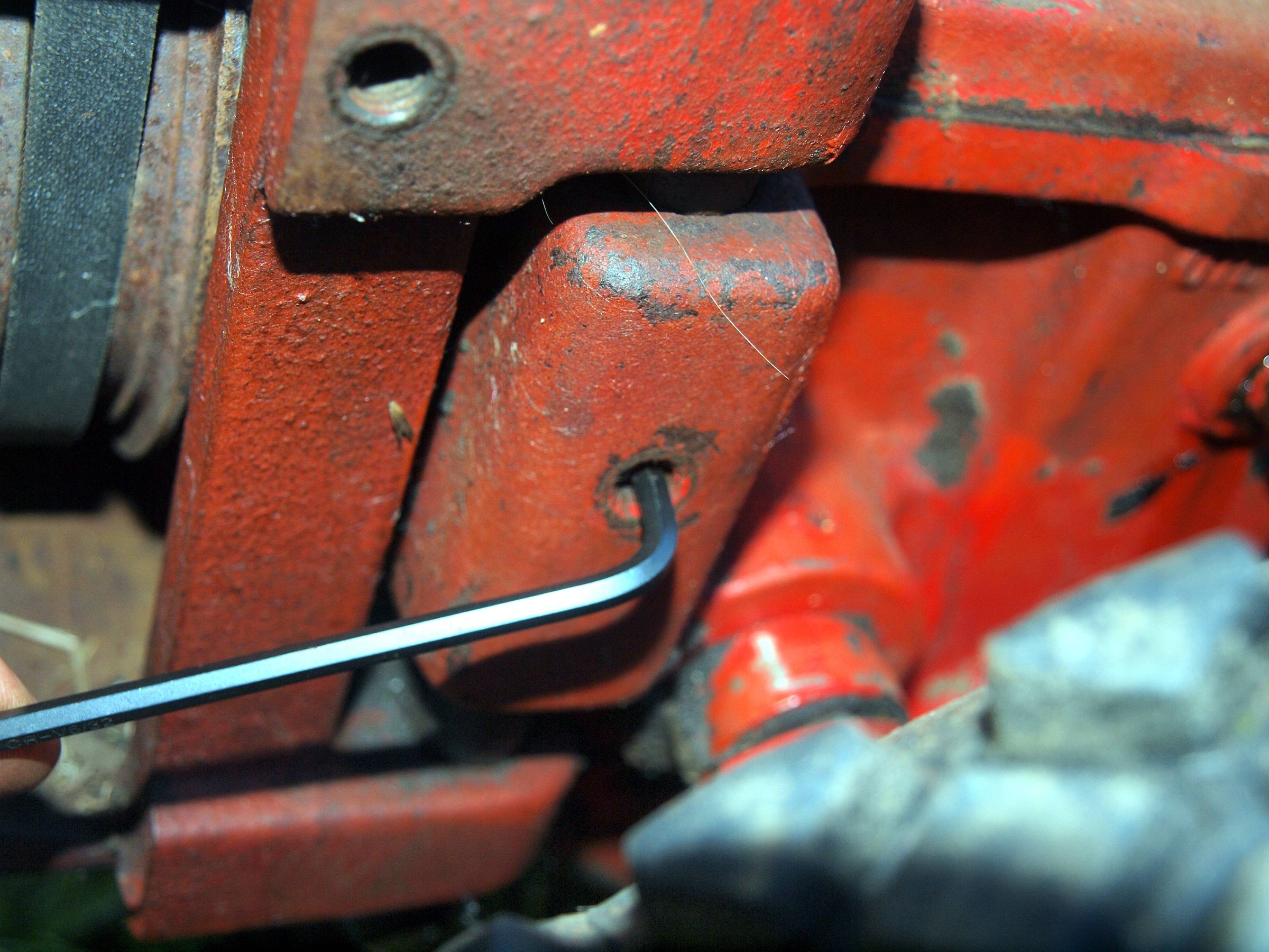 How to Resurrect and Fix a Long Abandoned Rototiller. : 7 Steps (with ...