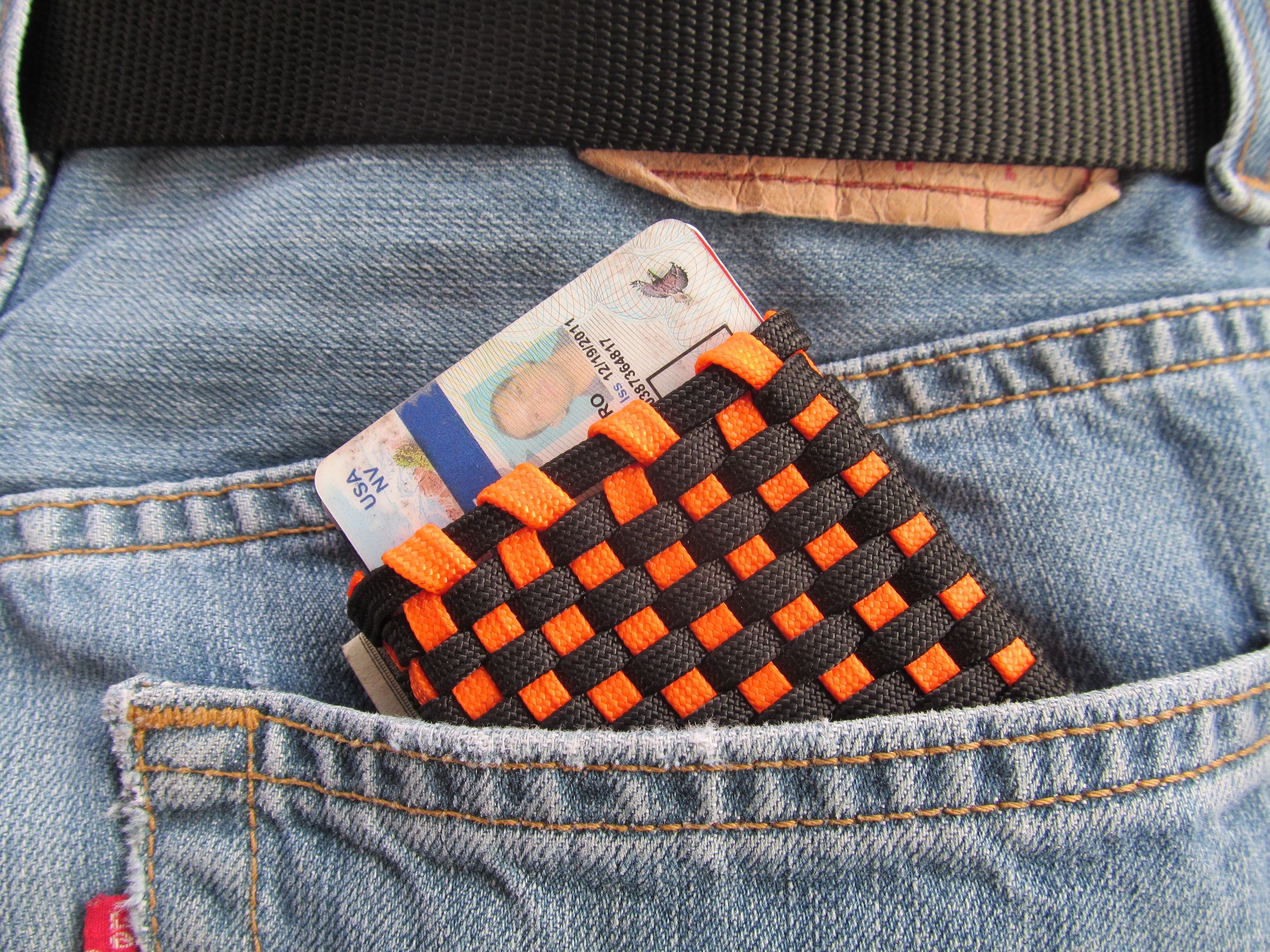 Paracord Wallet : 5 Steps (with Pictures) - Instructables