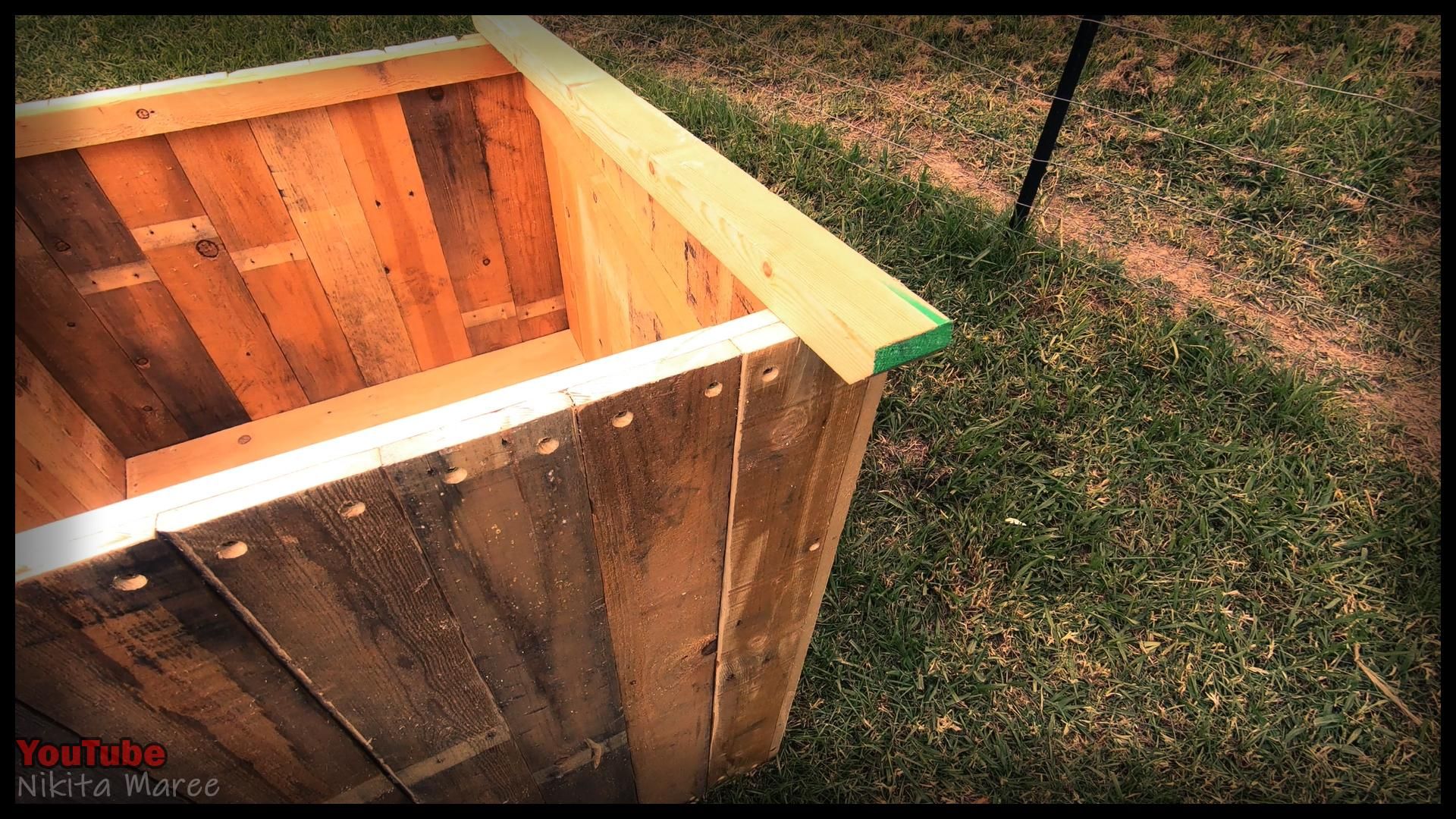 How to Build a Dog Kennel - Cheap and Easy Dog House : 49 Steps (with ...