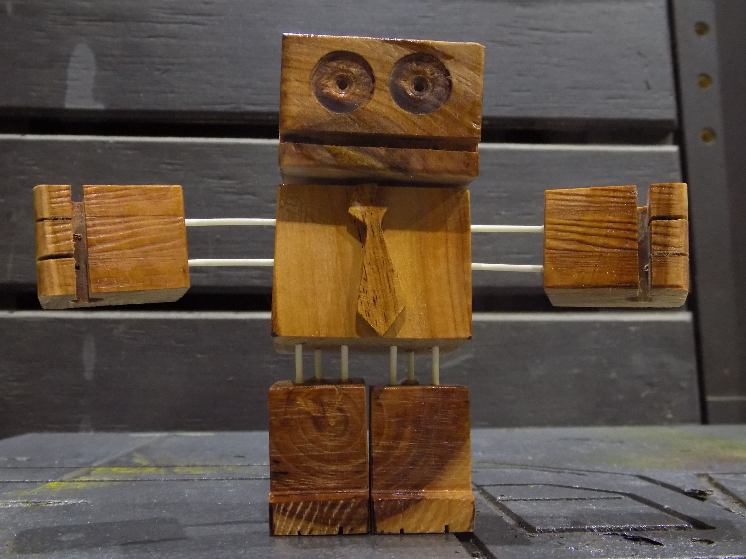 Happy Robot Mascotte (stopmotion Film + Build) : 5 Steps (with Pictures ...