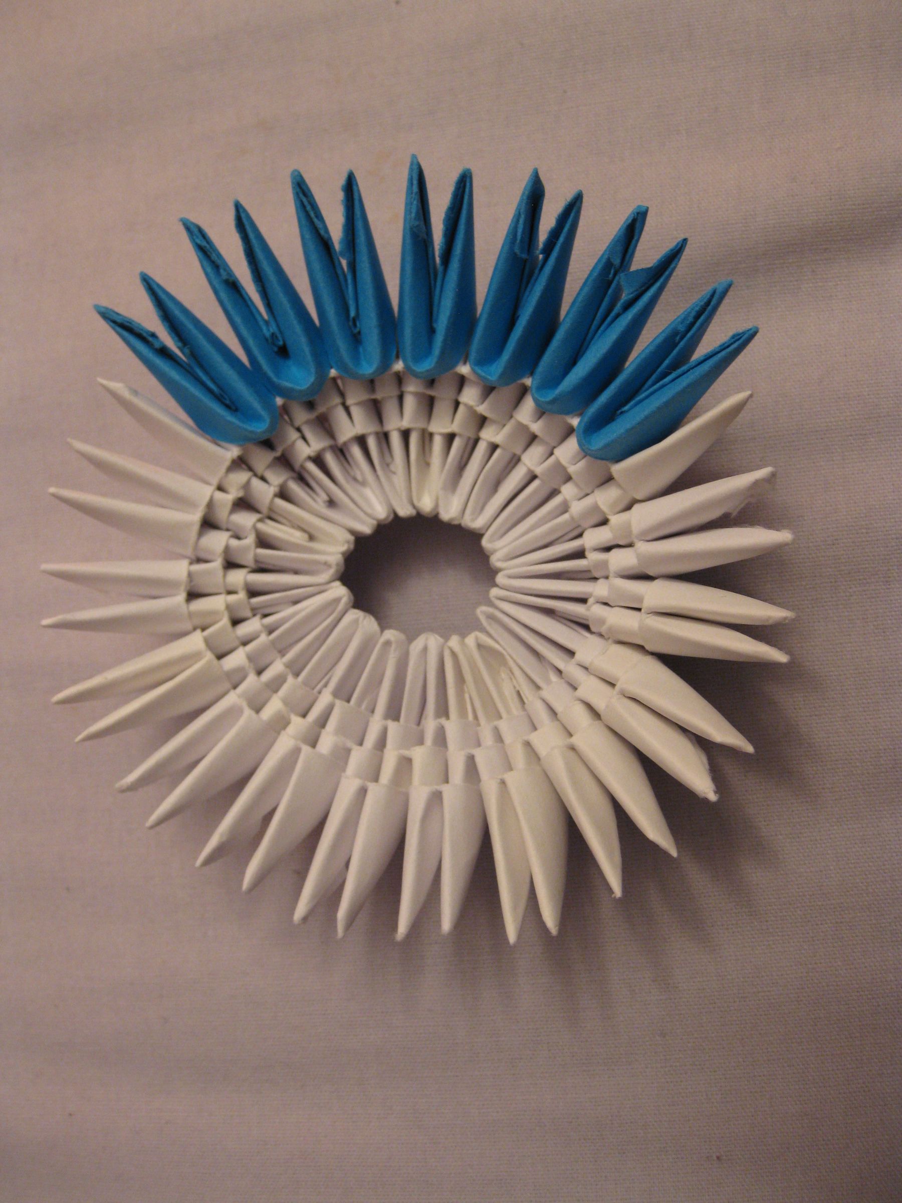 Modular Origami Swan : 11 Steps (with Pictures) - Instructables