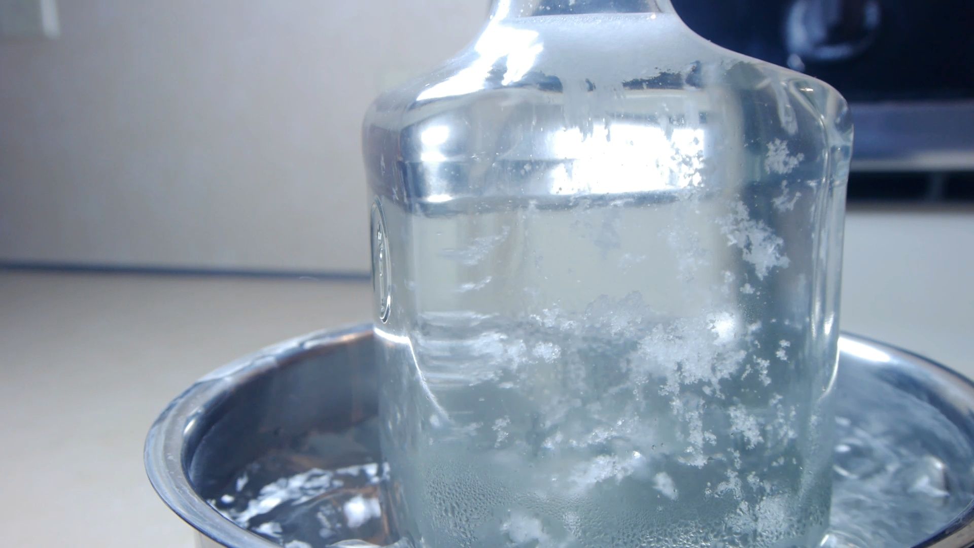 Fitzroy Storm Glass (18th Century Weather Prediction Device) : 3 Steps ...