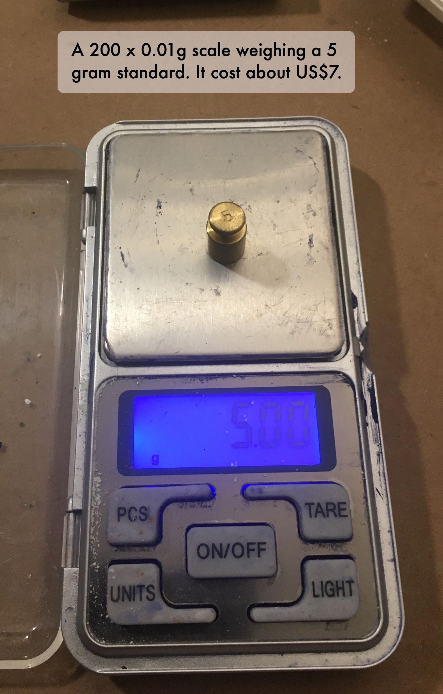 Weighing Small Quantities of Compounds With Digital Scales : 5 Steps ...