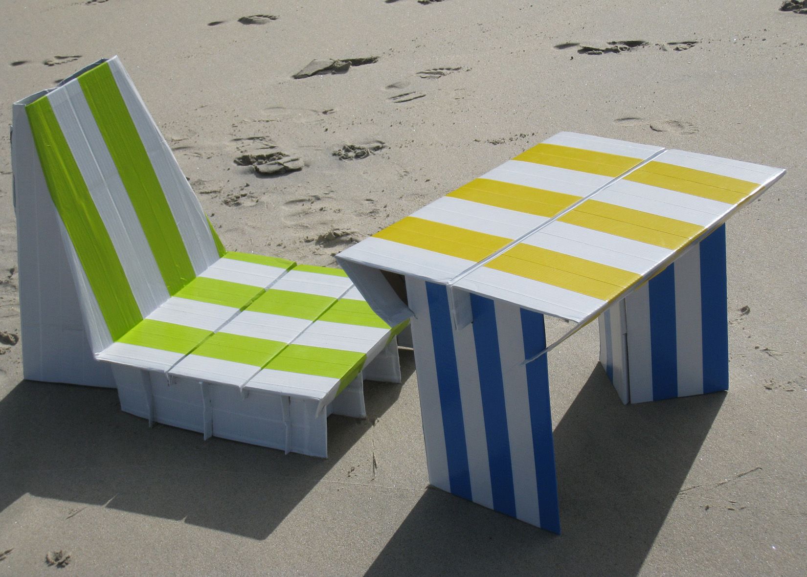 Flat-pack Cardboard Beach Office : 6 Steps (with Pictures) - Instructables