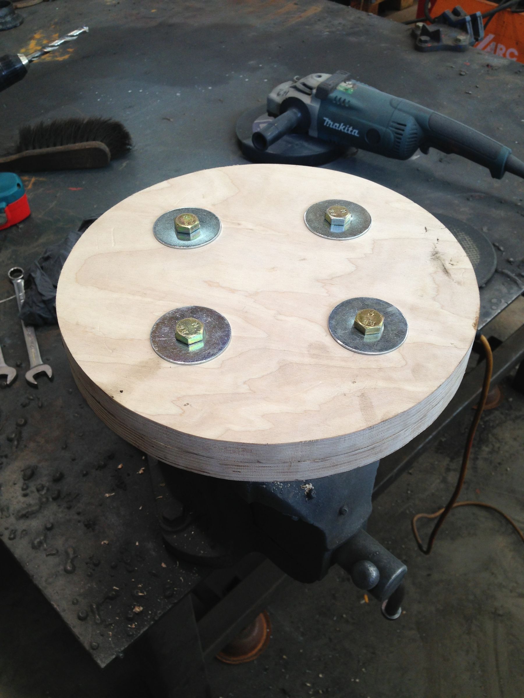 Gas Cylinder to Fruit Press : 10 Steps - Instructables