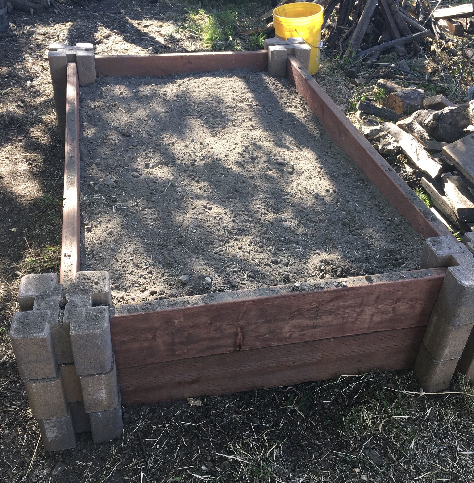 Super Easy Raised Garden Bed : 5 Steps (with Pictures) - Instructables
