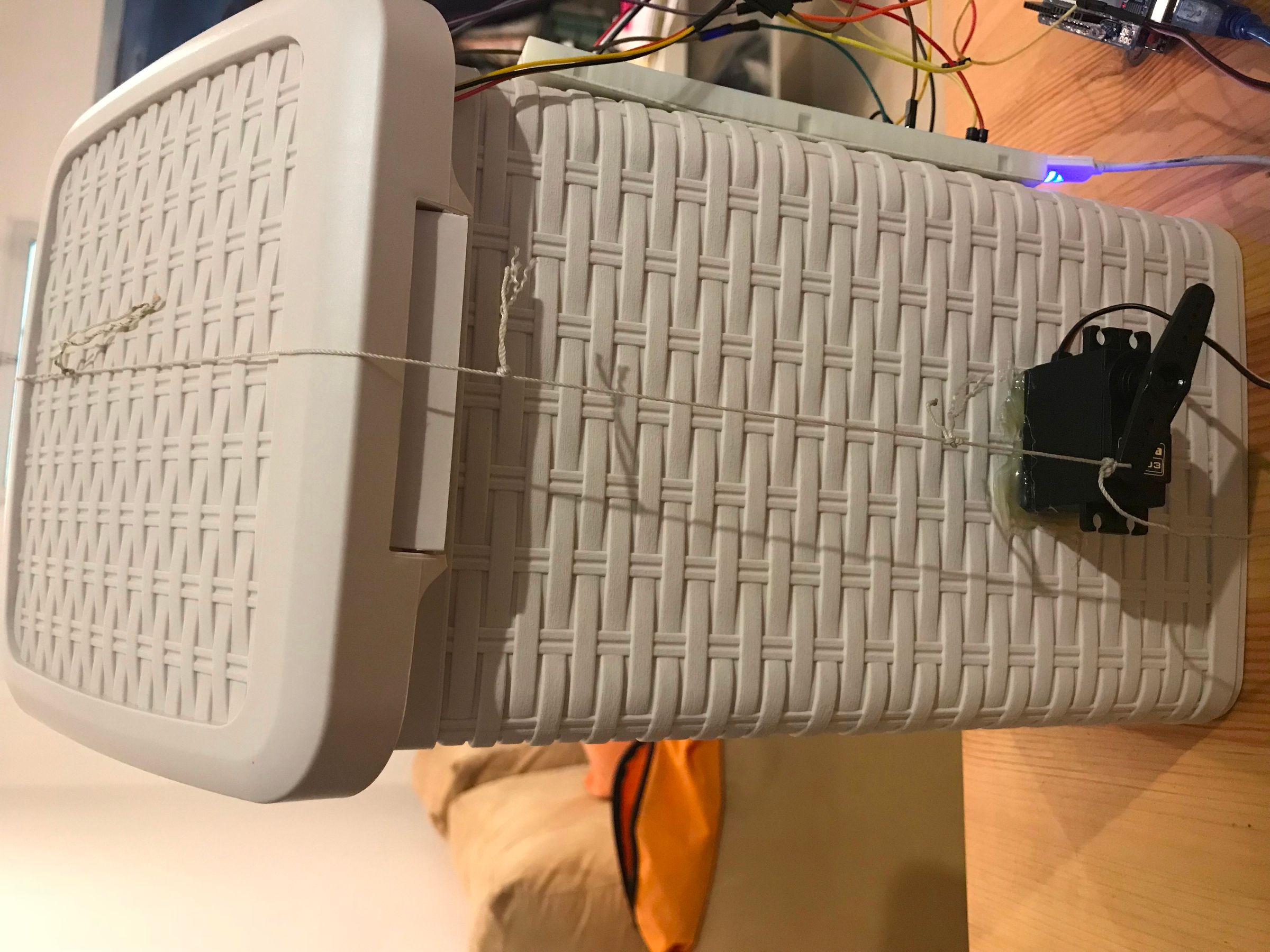 IDC2018 IOT Smart Trash Bin : 8 Steps - Instructables