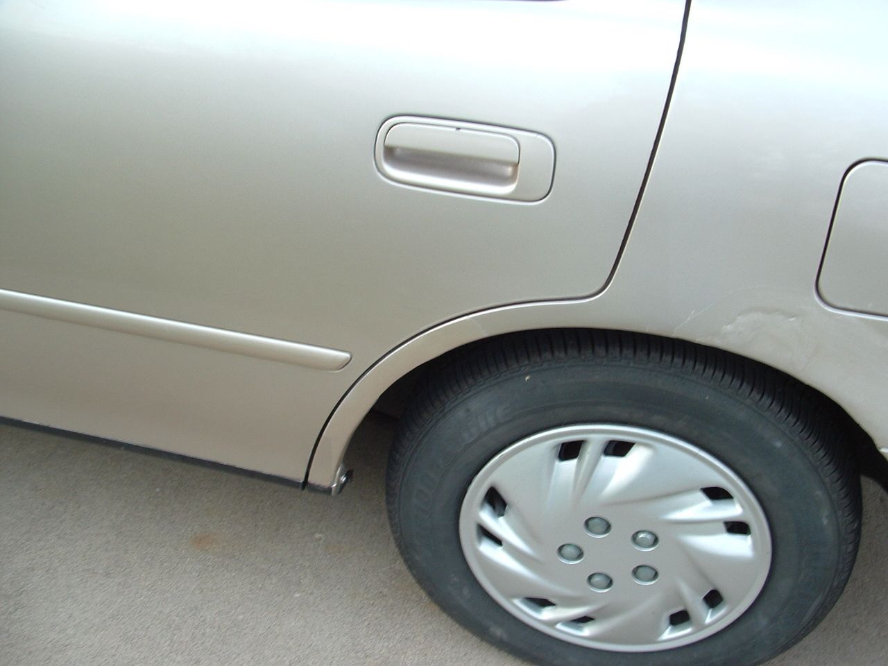 How to Fix Rust Around Your Wheel Wells : 8 Steps (with Pictures ...