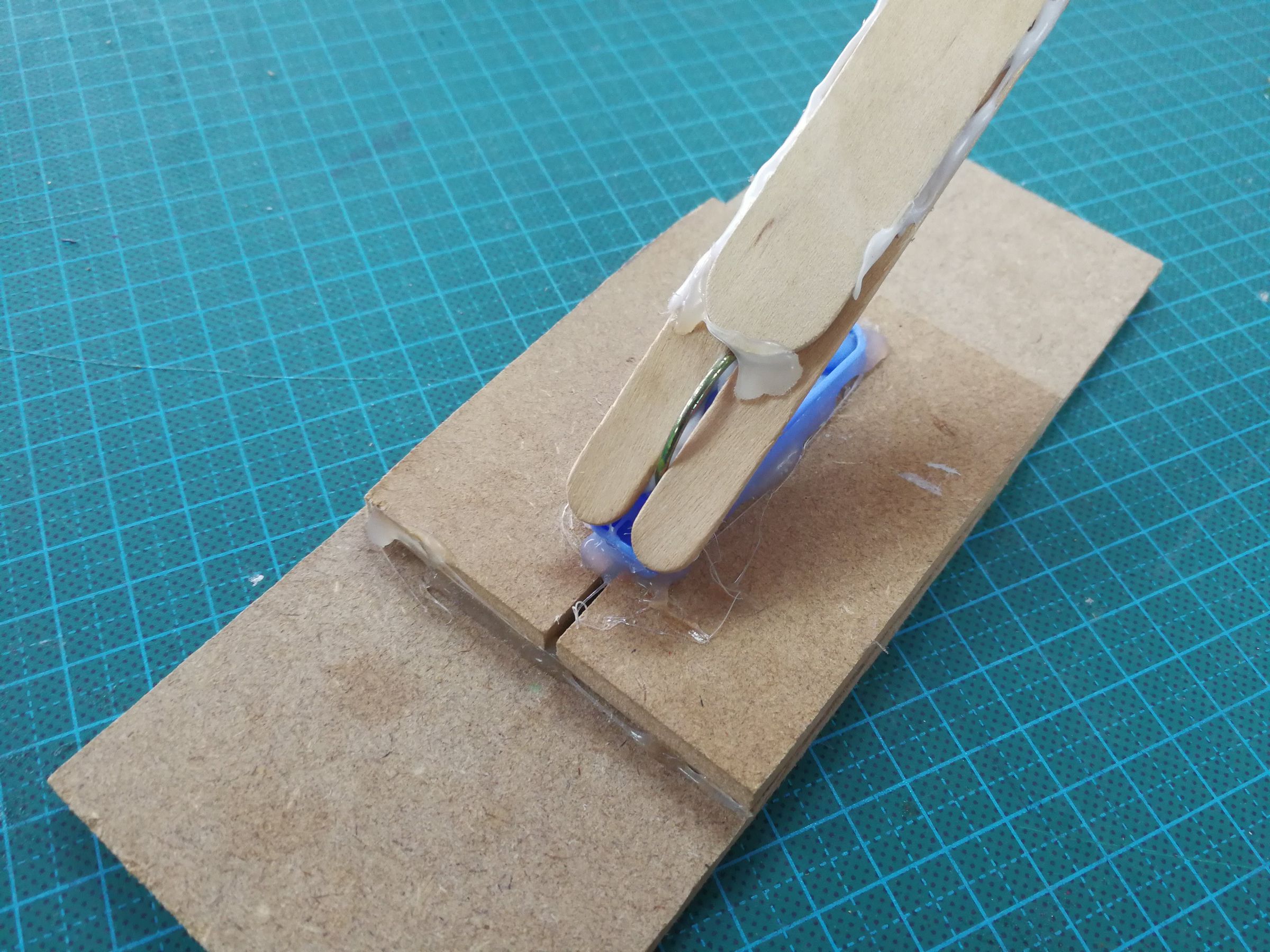 A Very Simple Catapult to Make With Kids : 6 Steps (with Pictures ...