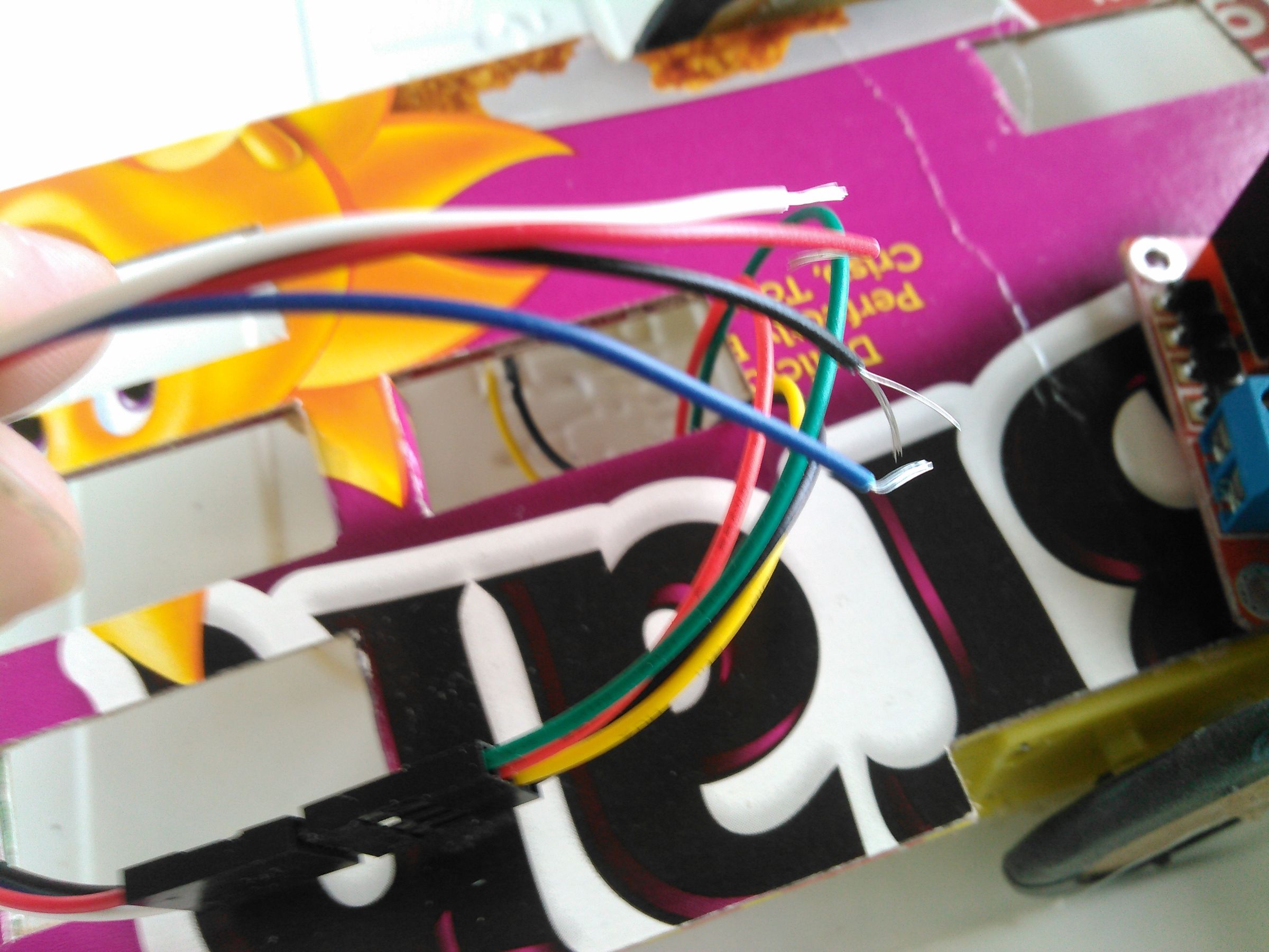 Cereal Box Robot Using Cricut Explore to Cut Chassis and Wheels : 19 ...