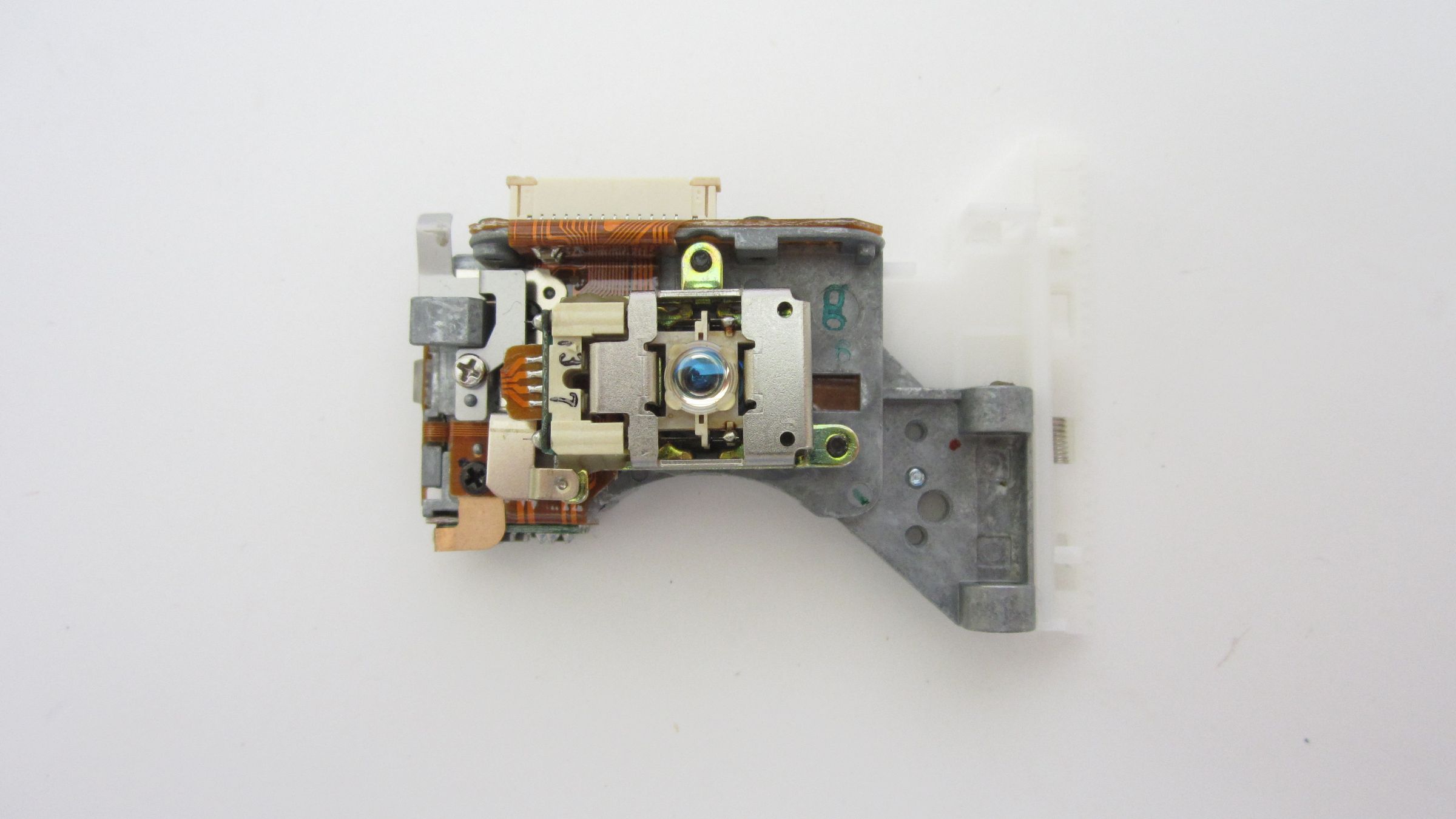 Make Jewelry From Computer Parts : 8 Steps (with Pictures) - Instructables