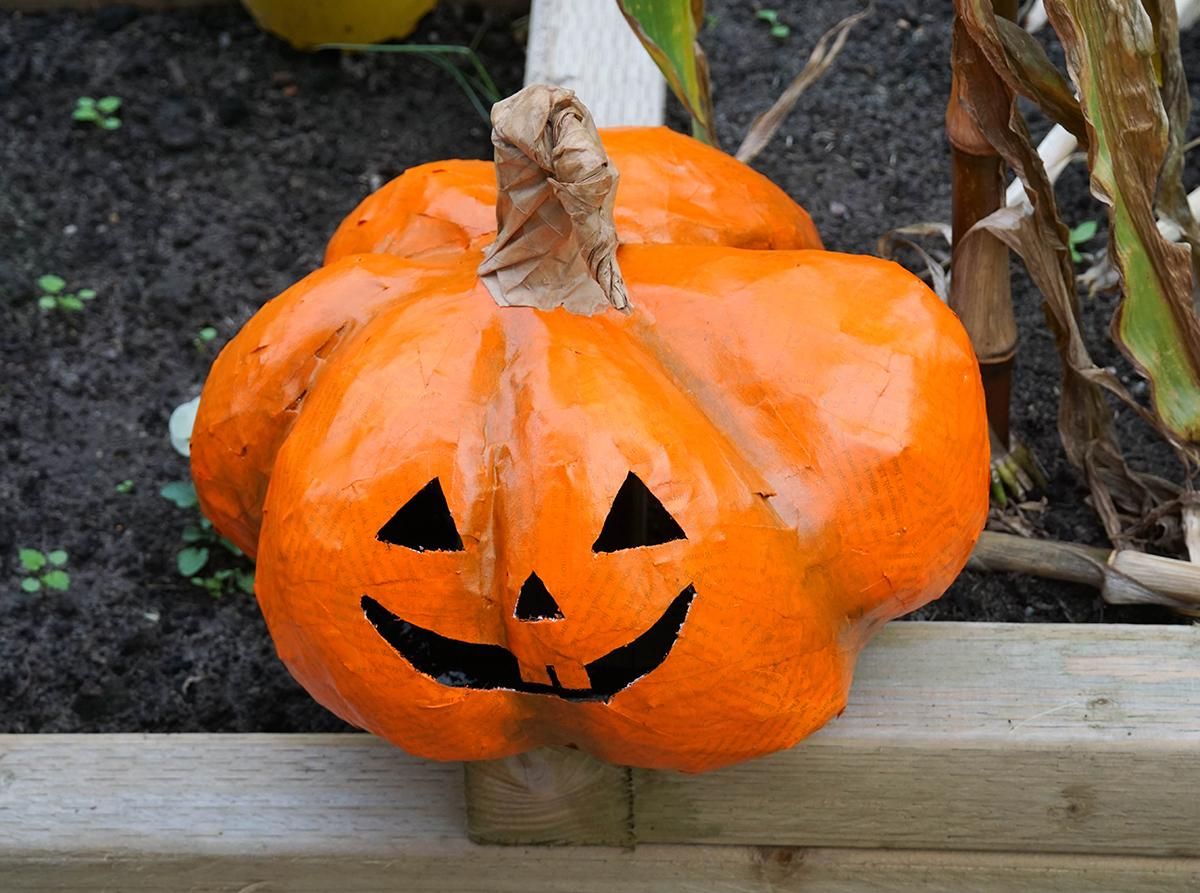 DIY Mod-Roc PUMPKIN ! | How to Make a Large Halloween Prop : 8 Steps ...