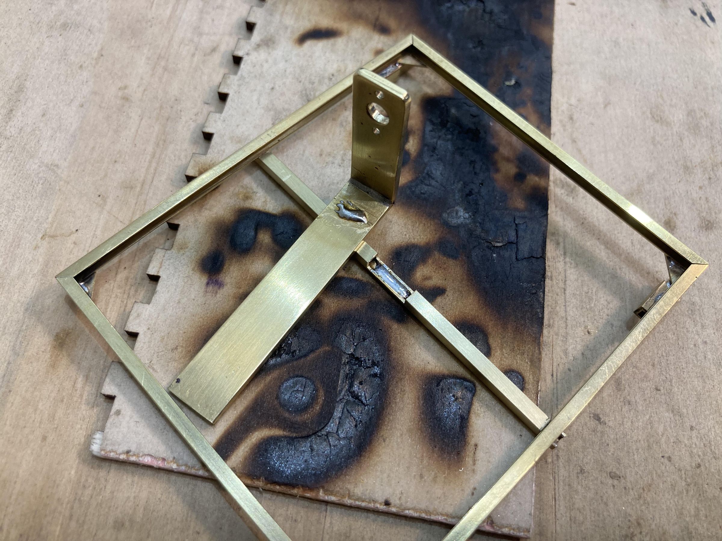 Light-Tracking BEAM Robot Head : 57 Steps (with Pictures) - Instructables