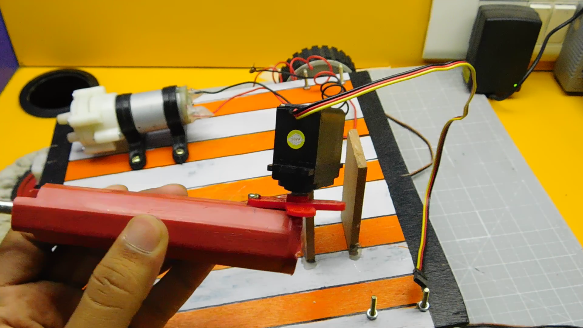 CleanSweep- the Floor Cleaning Robot! : 12 Steps (with Pictures ...