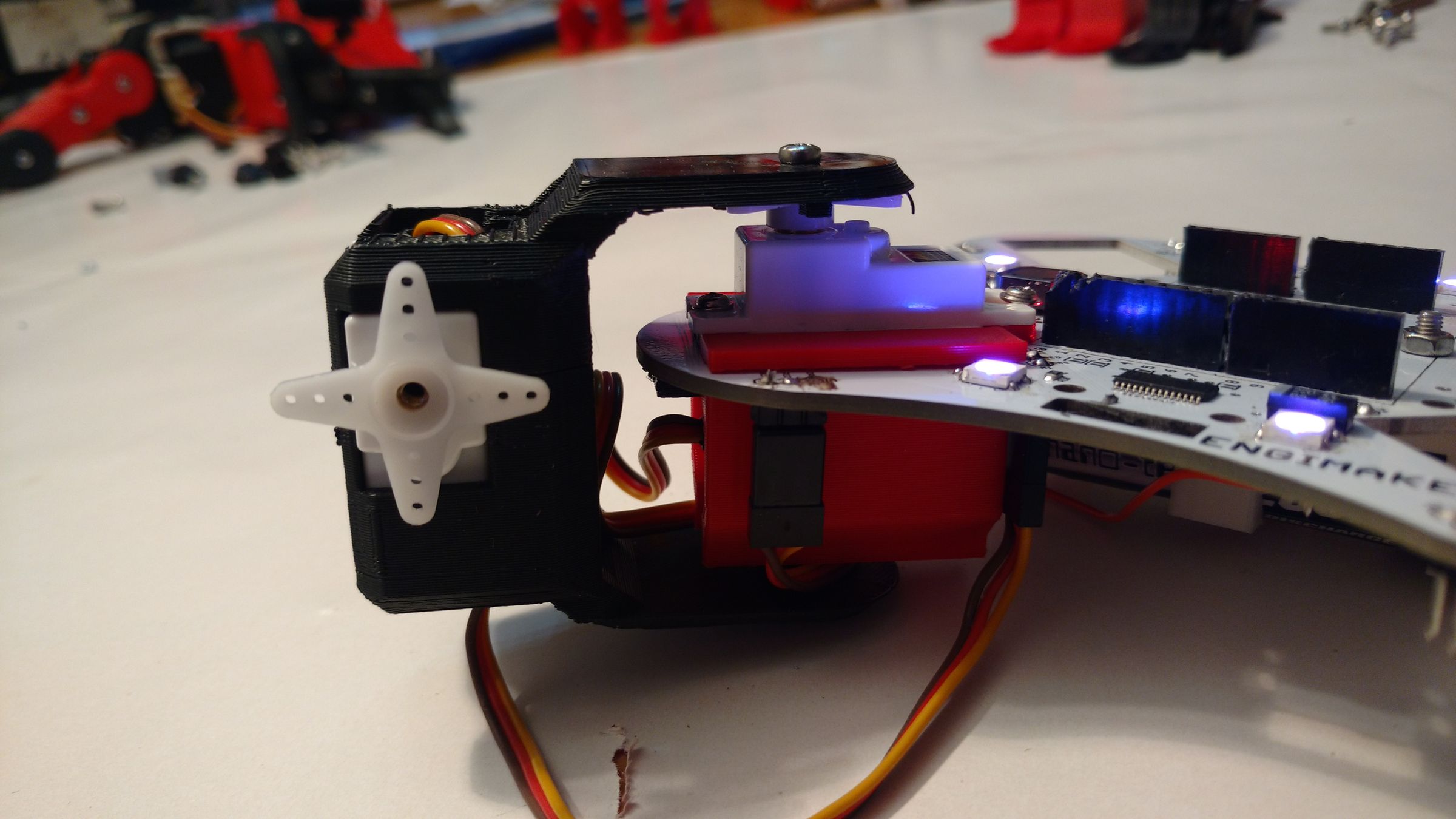 How to Make the QuadBot : 11 Steps (with Pictures) - Instructables