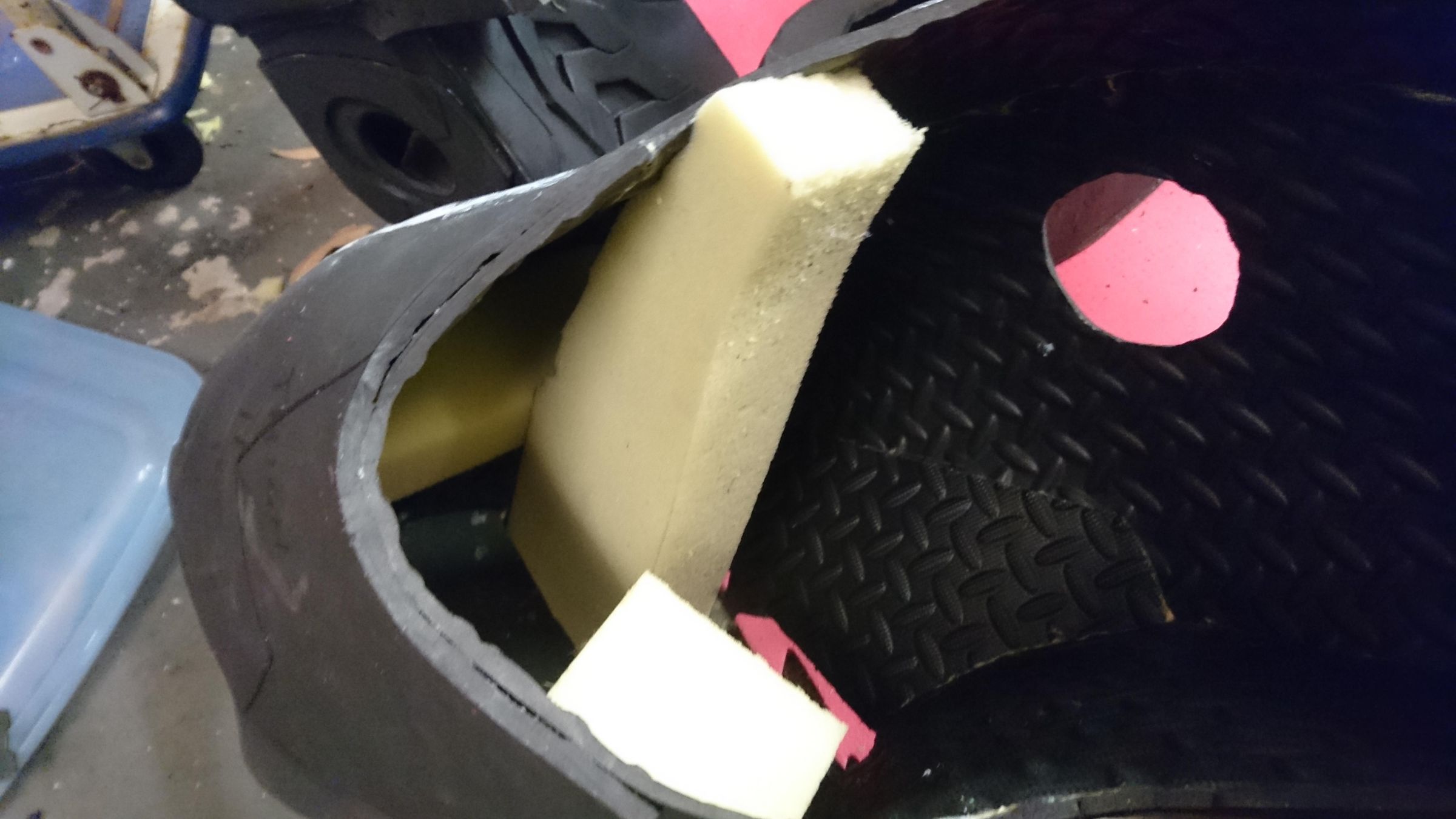 EVA Foam Robot Costume : 16 Steps (with Pictures) - Instructables