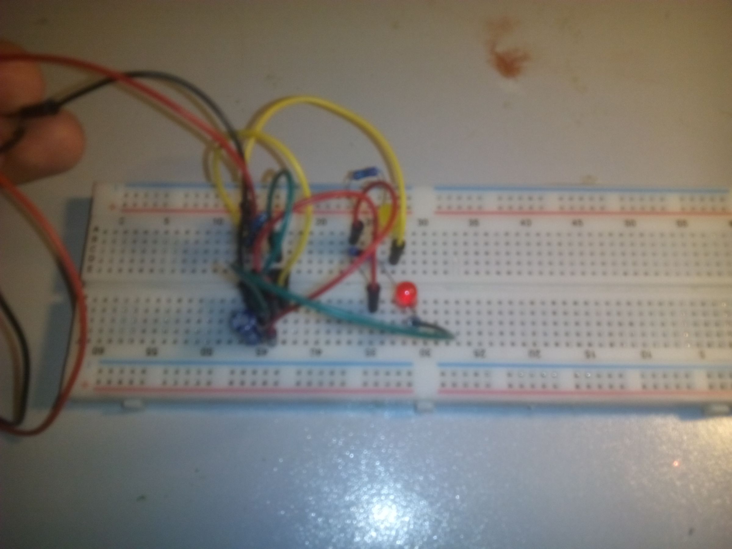 Simple Alternate LED Flashing Using 555 Timer : 3 Steps - Instructables