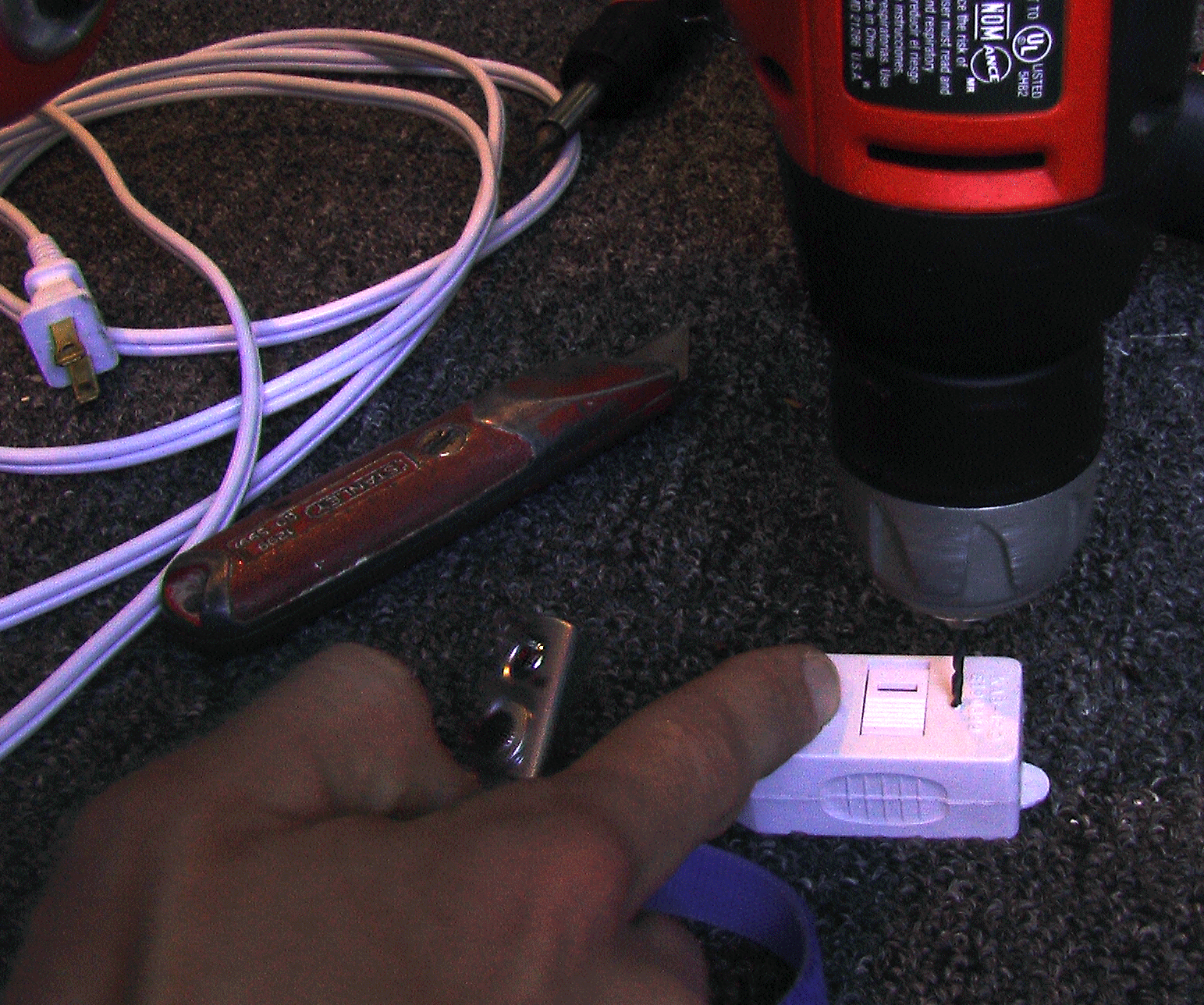 Extension Cord: Repair and Modify : 5 Steps - Instructables