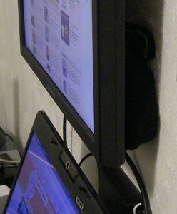 Hanging a Monitor on a Wall : 6 Steps - Instructables