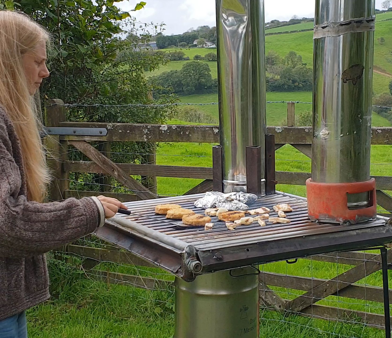 Upcycled Rocket Stove Griddle BBQ + Pizza Oven Attachment : 27 Steps ...