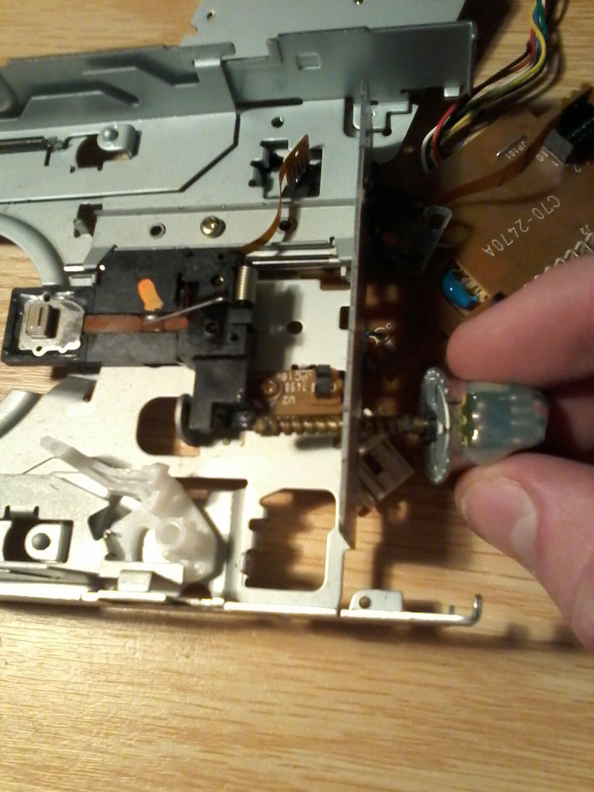 Taking Apart a Floppy Disk Drive : 16 Steps (with Pictures) - Instructables