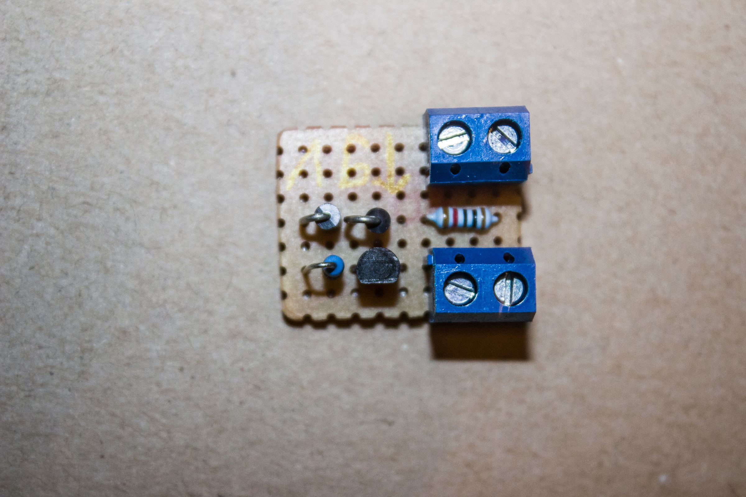 Simple Led Driver/Constant-current Source 20 MA : 3 Steps - Instructables