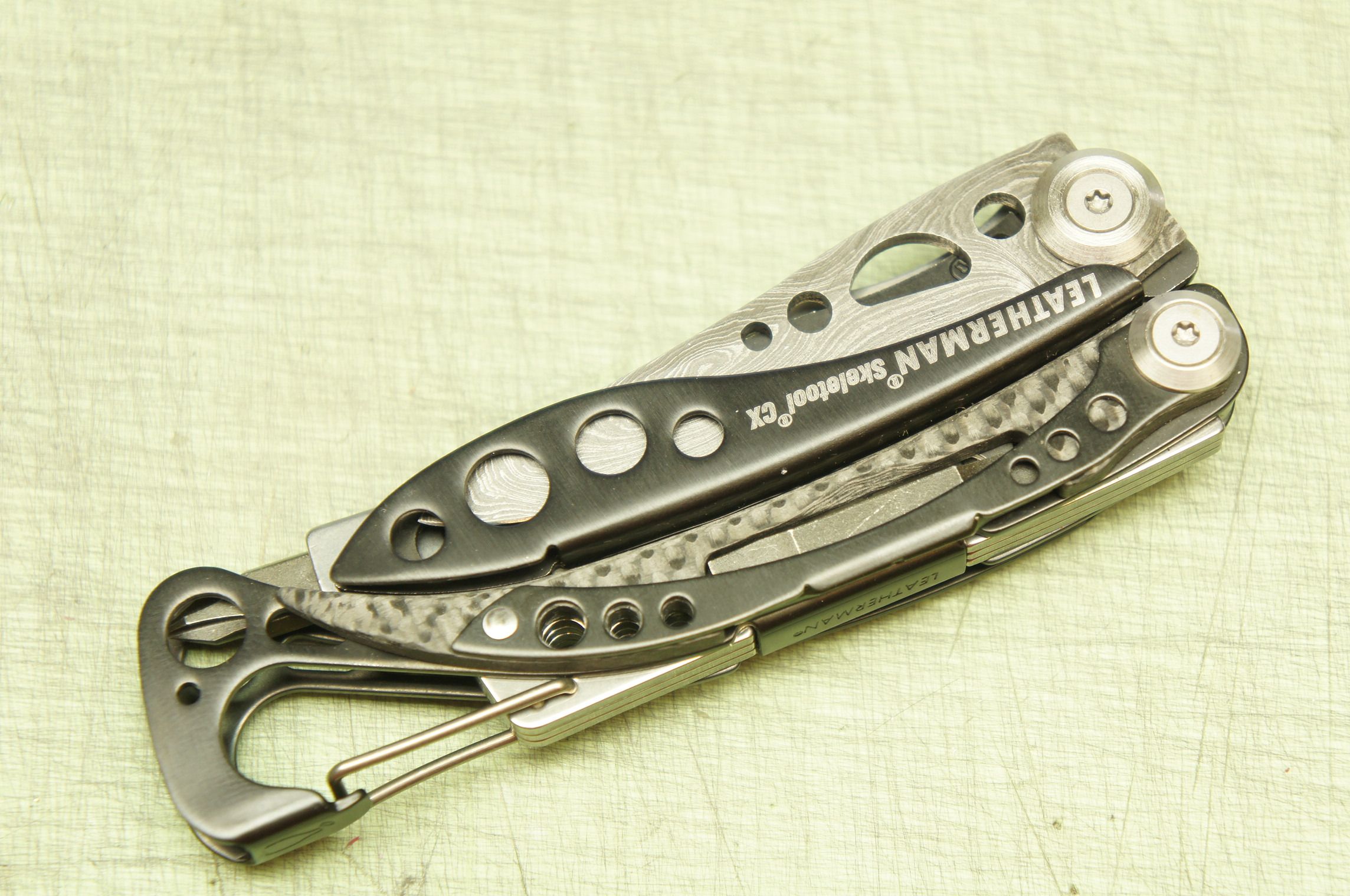 How to Swap the Blade on Your Leatherman Skeletool, Skeletool CX, or ...